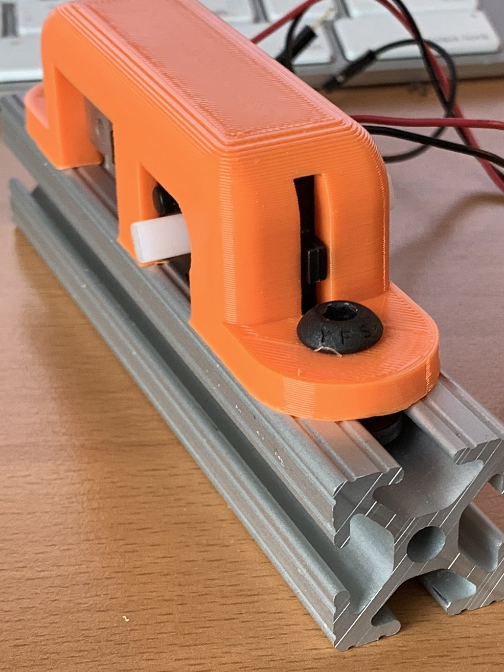 TT Motor mount for 8020 Series 10 extrusions by NotLikeALeafOnTheWind ...