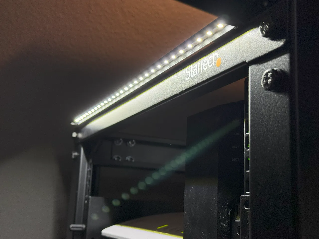 StarTech Server Rack 8mm LED Strip Mount by Mark Hähnel | Download free ...