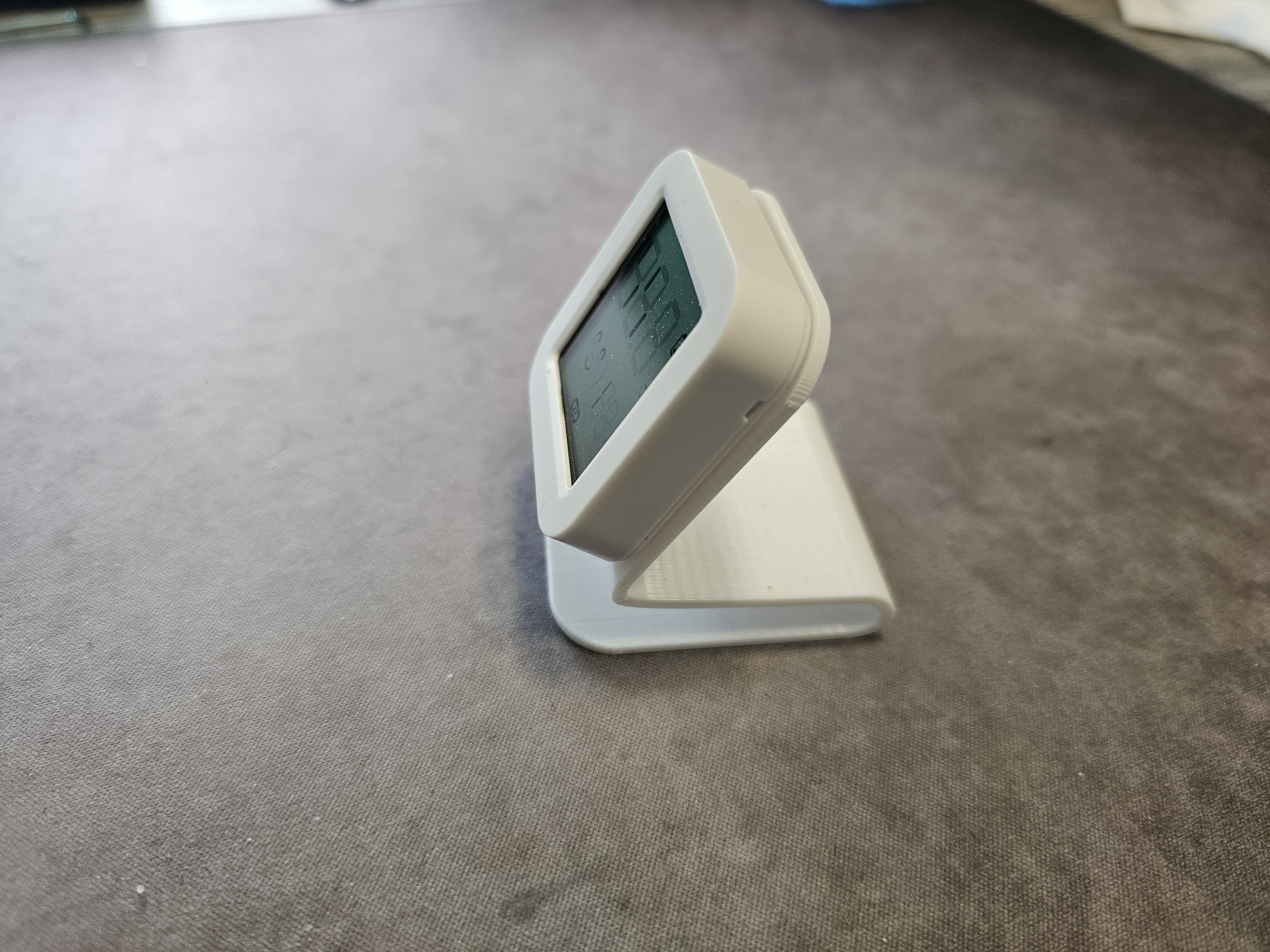 TuYa ZTH05 temperature sensor stand by HeV | Download free STL model ...