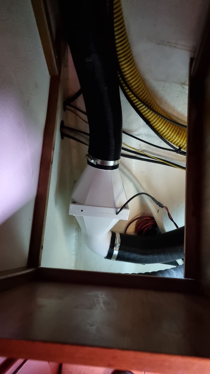 Fan adapter 140 mm Noctua to 75 mm duct with 90 degree bend by Olli ...