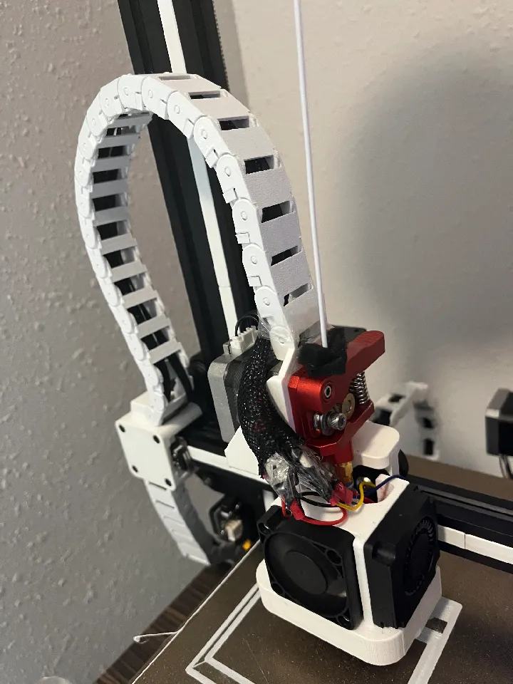 Ender 3 / CR-10 Direct Drive Adapter w/ Cable Chain Mount by Steven ...