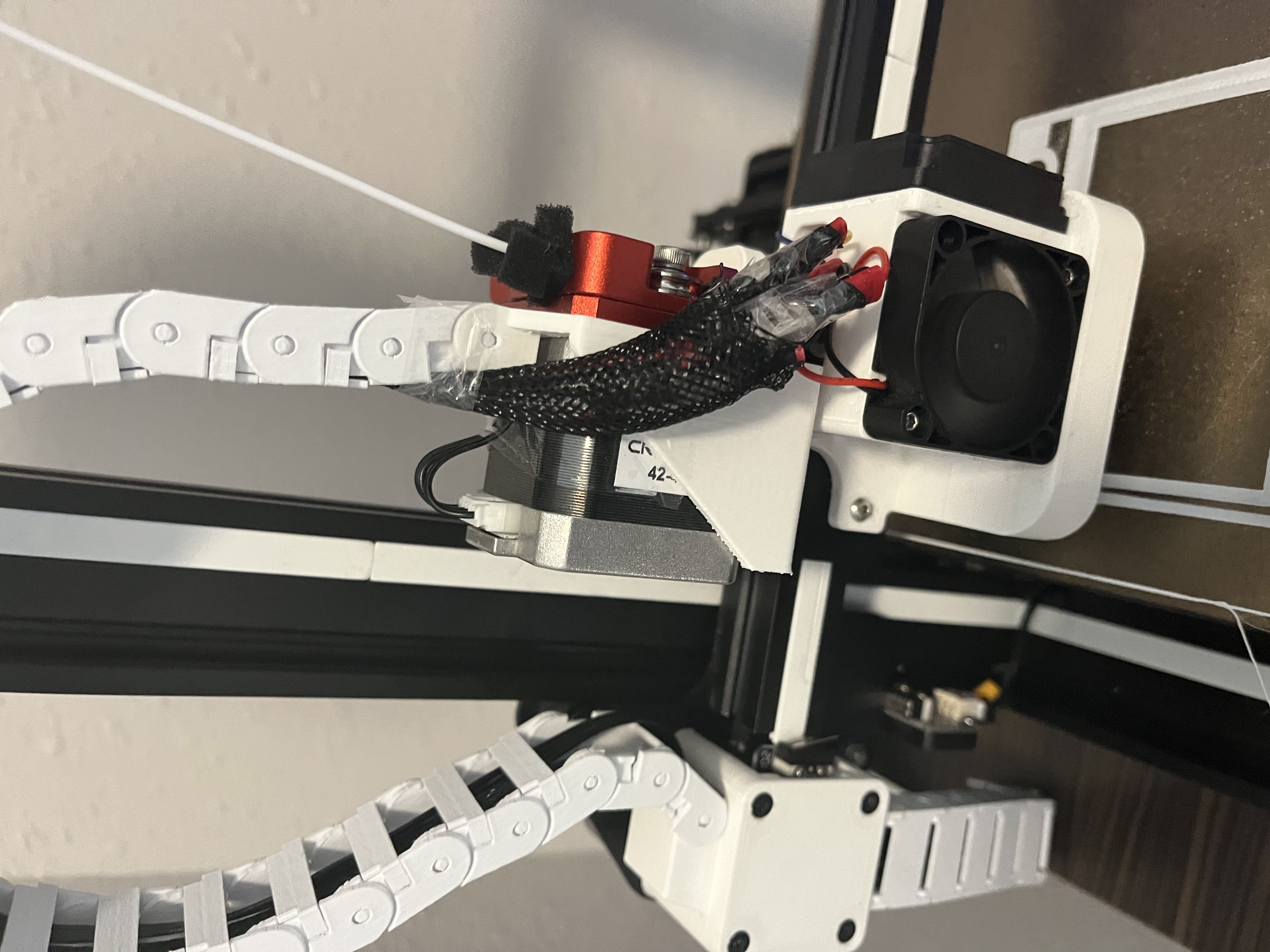 Ender 3 / CR-10 Direct Drive Adapter w/ Cable Chain Mount by Steven ...