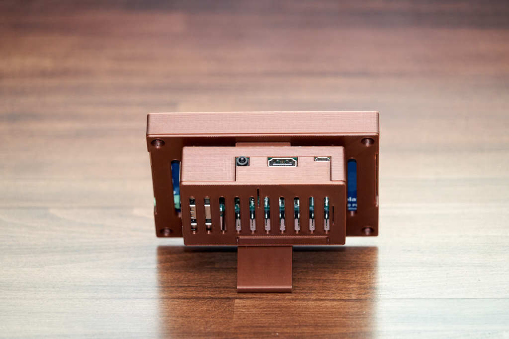 Desktop Pi3B/4B/5B mount for HDMI LCD par ywabiko | Téléchargez ...