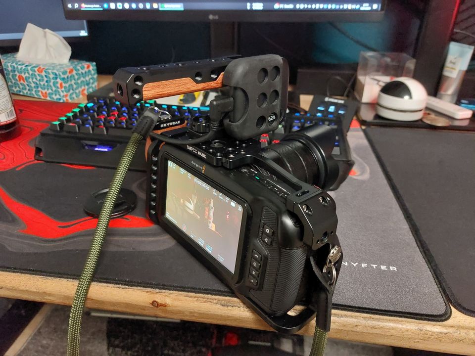 Crucial X6 SSD Holder for Camera (1/4") by Lord_Vader | Download free ...