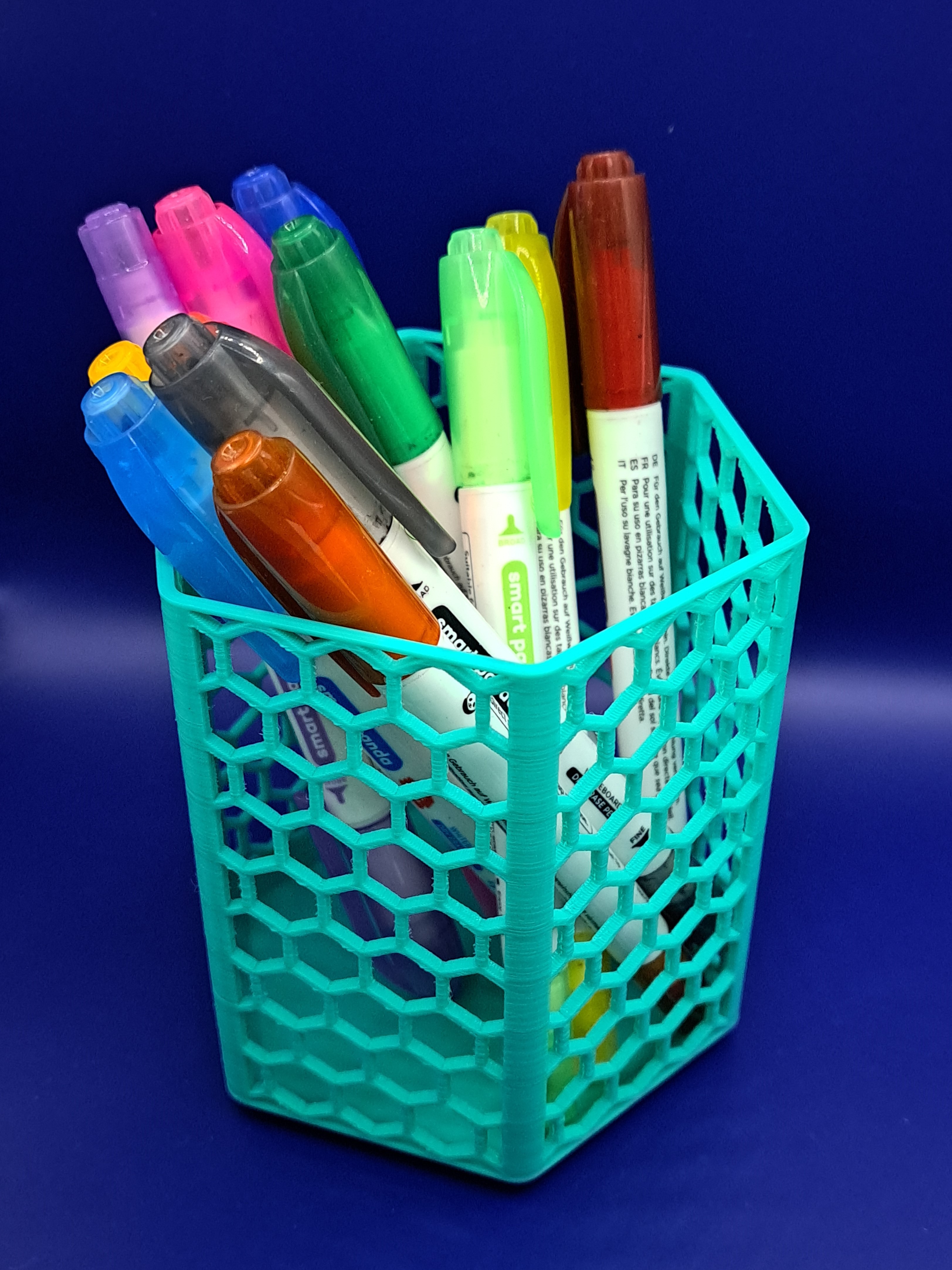 Hexagon pen holder by Lytographum | Download free STL model ...