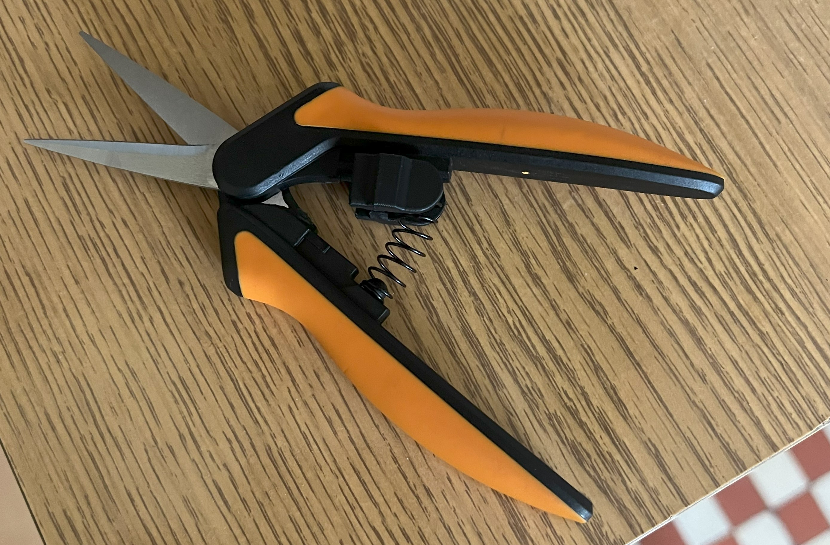 Blockade for Fiskars scissors for trimming plants by TomaszGlogowski ...