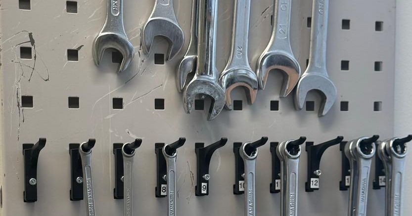 Perforated plate hook, small by Firstlayer Oy | Download free STL model ...