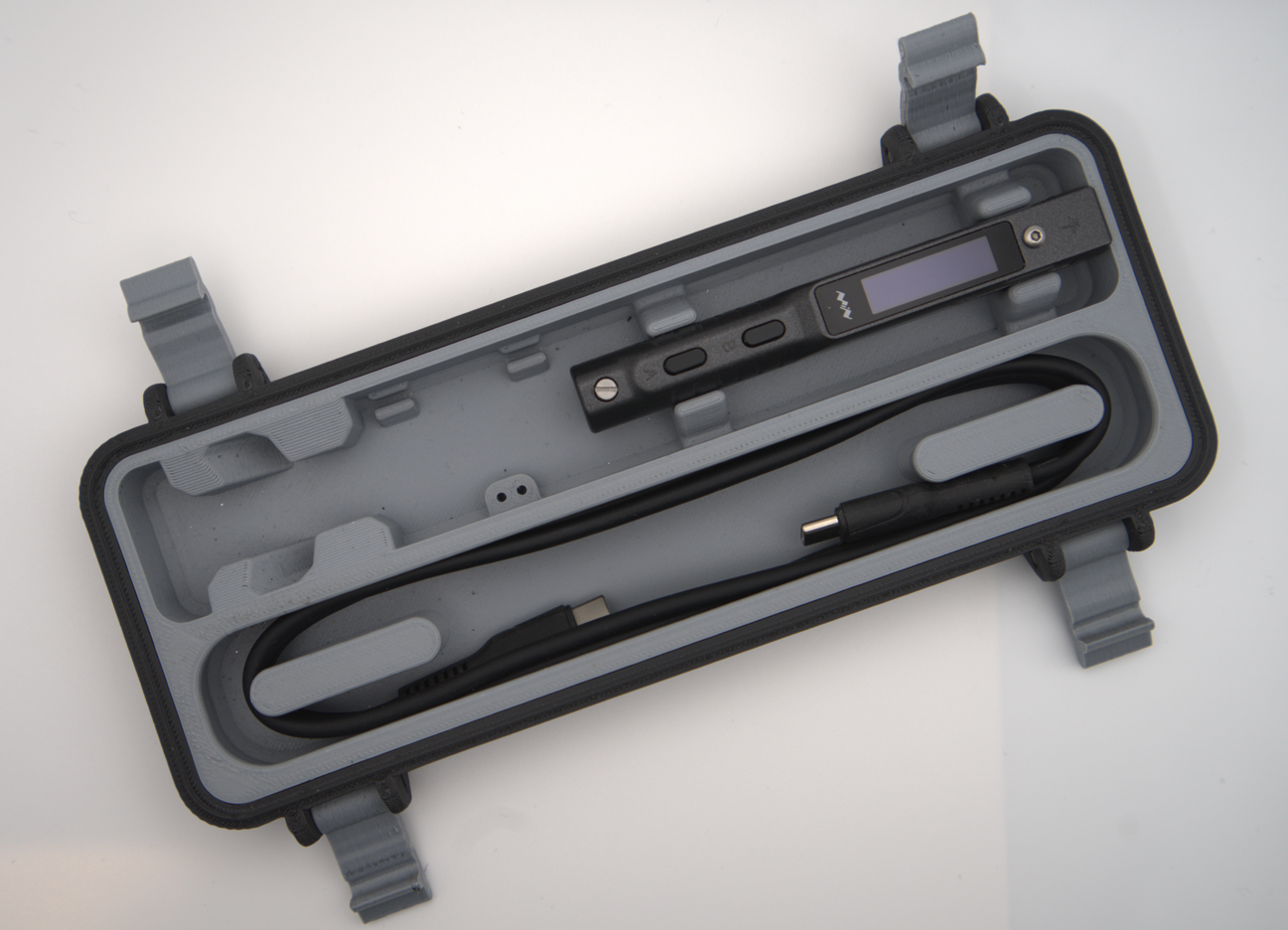 Rugged case with 4 latches by Jordy T | Download free STL model ...