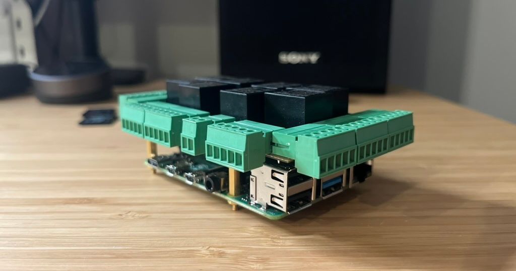 Raspberry Pi Wall Mount by Dave Cutting | Download free STL model ...