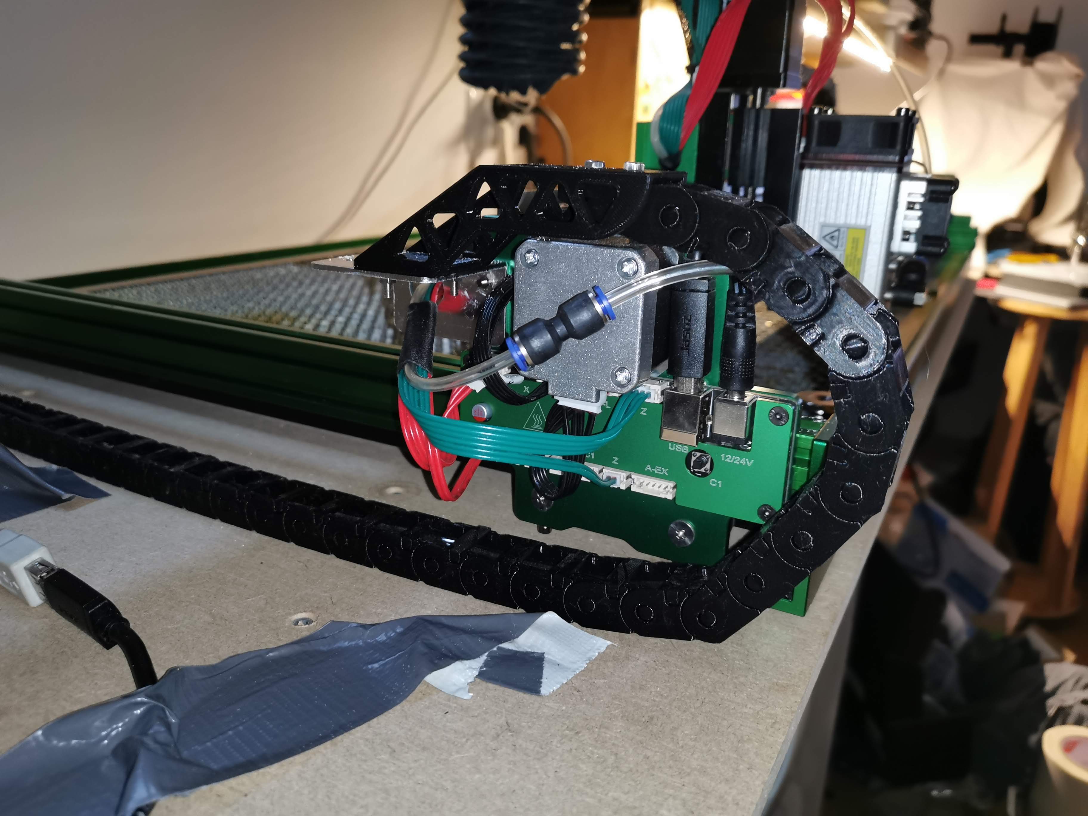 Neje Max 4 drag chain mount by Janusz Chalimoniuk | Download free STL ...