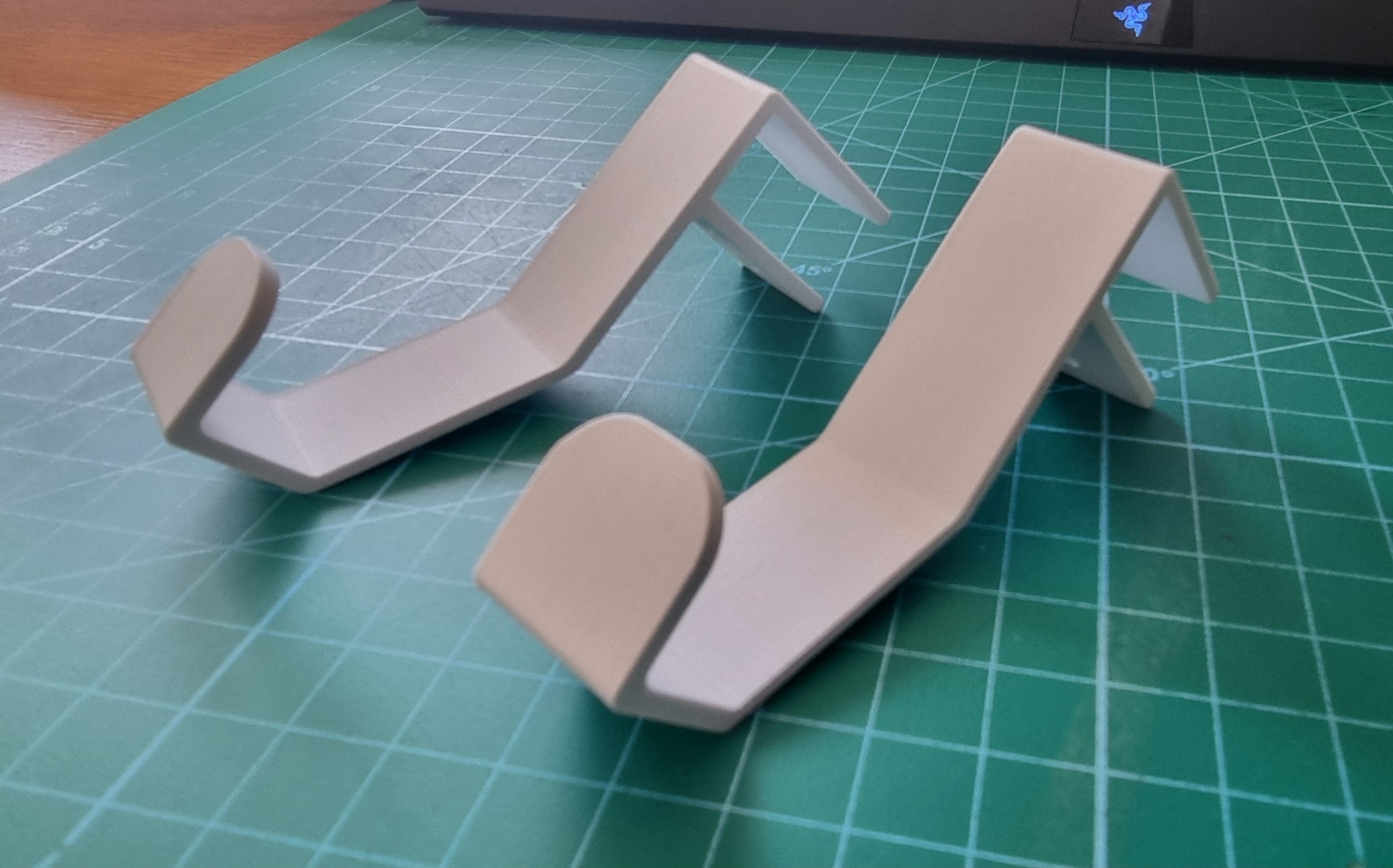 Tastaturhalterung / Keyboard Holder by irgendwasMitName | Download free ...