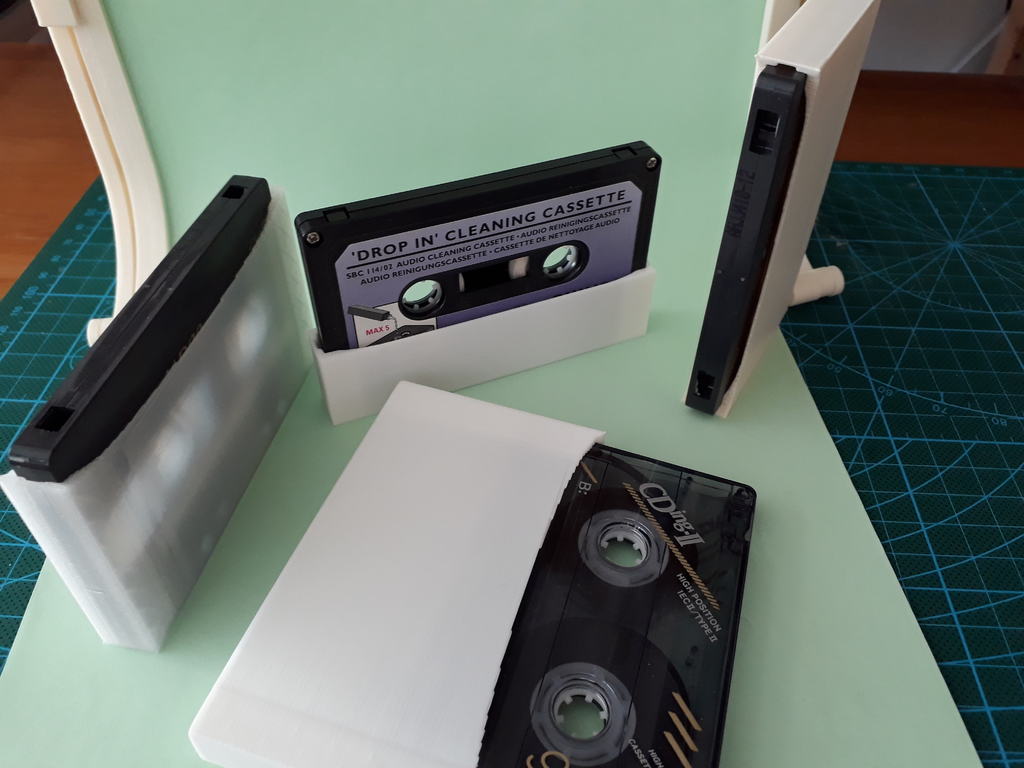 C-Cassette sleeve / case by robwhi | Download free STL model ...