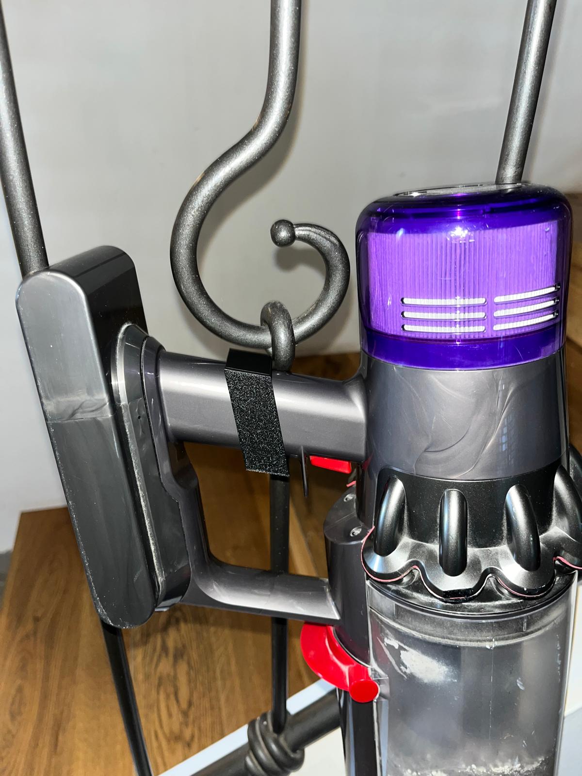 DYSON V11 Trigger Clip by Nimrod Ben Yossef | Download free STL model ...