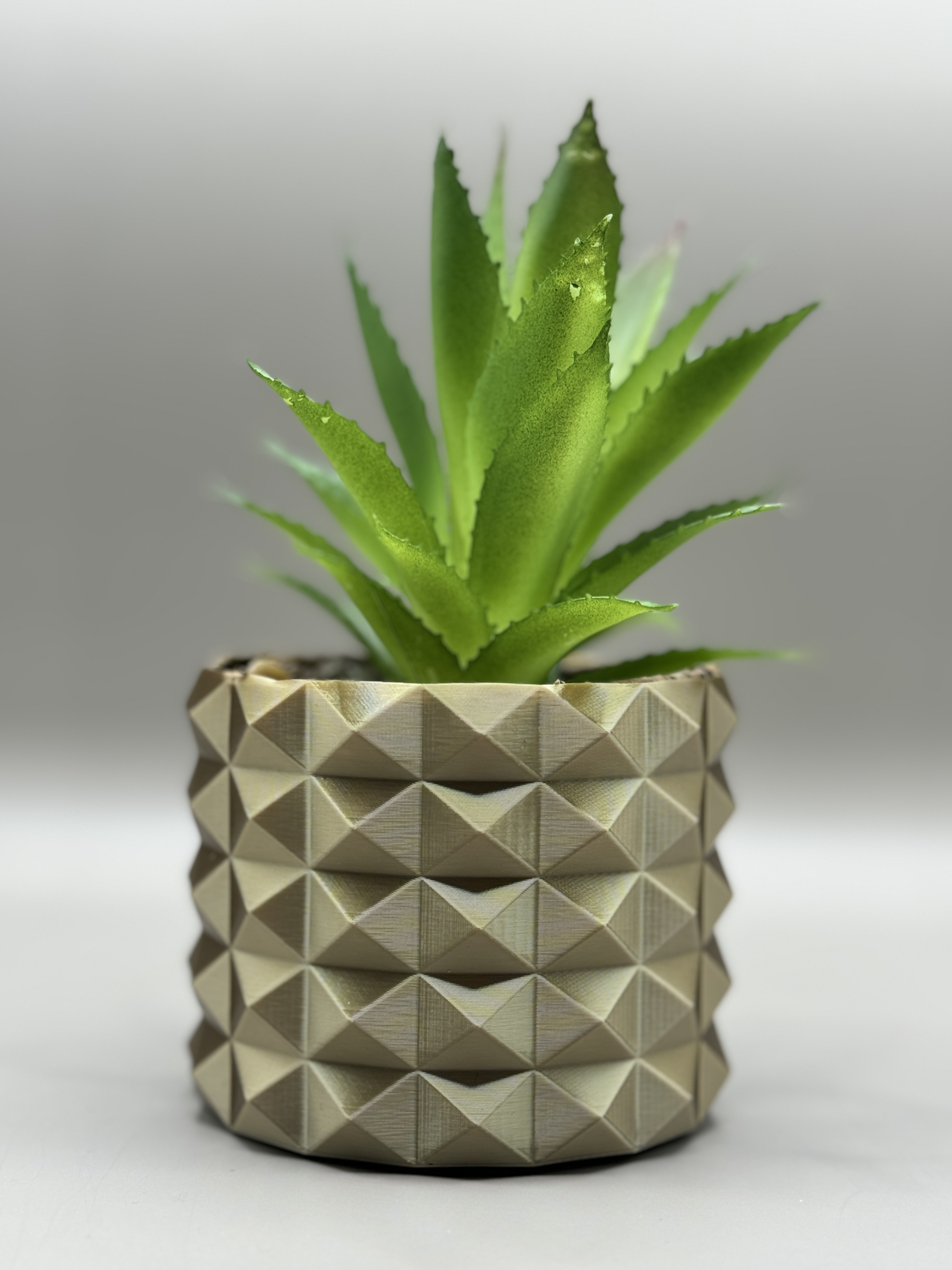 Vintage Pyramid Plant Pot - Vase Mode Planter by TorusKnot | Download ...
