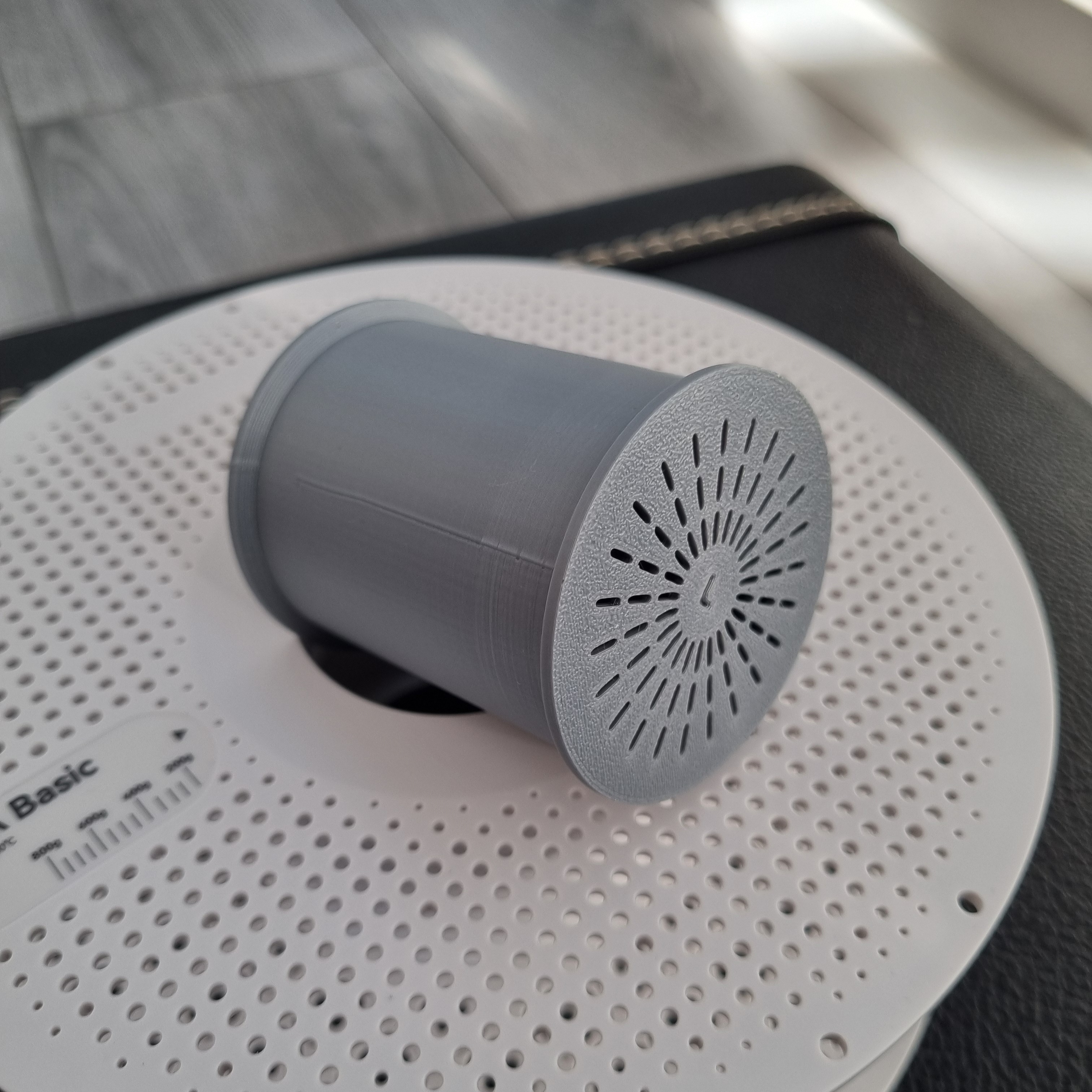 Desiccant Holder For Bambu Lab Spools by Brainraq | Download free STL ...
