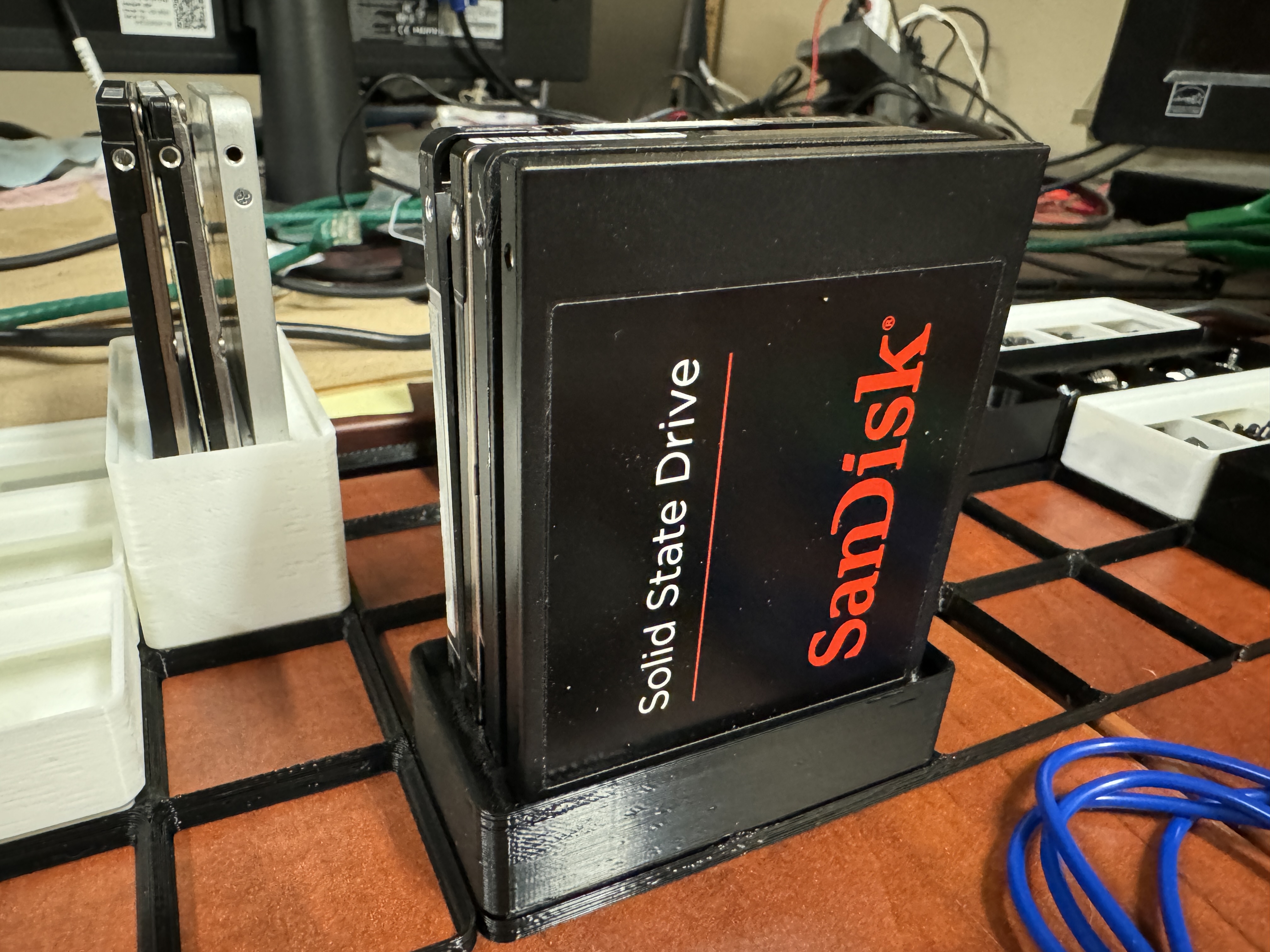 Gridfinity SSD / HDD Holder by Bill Wales | Download free STL model ...