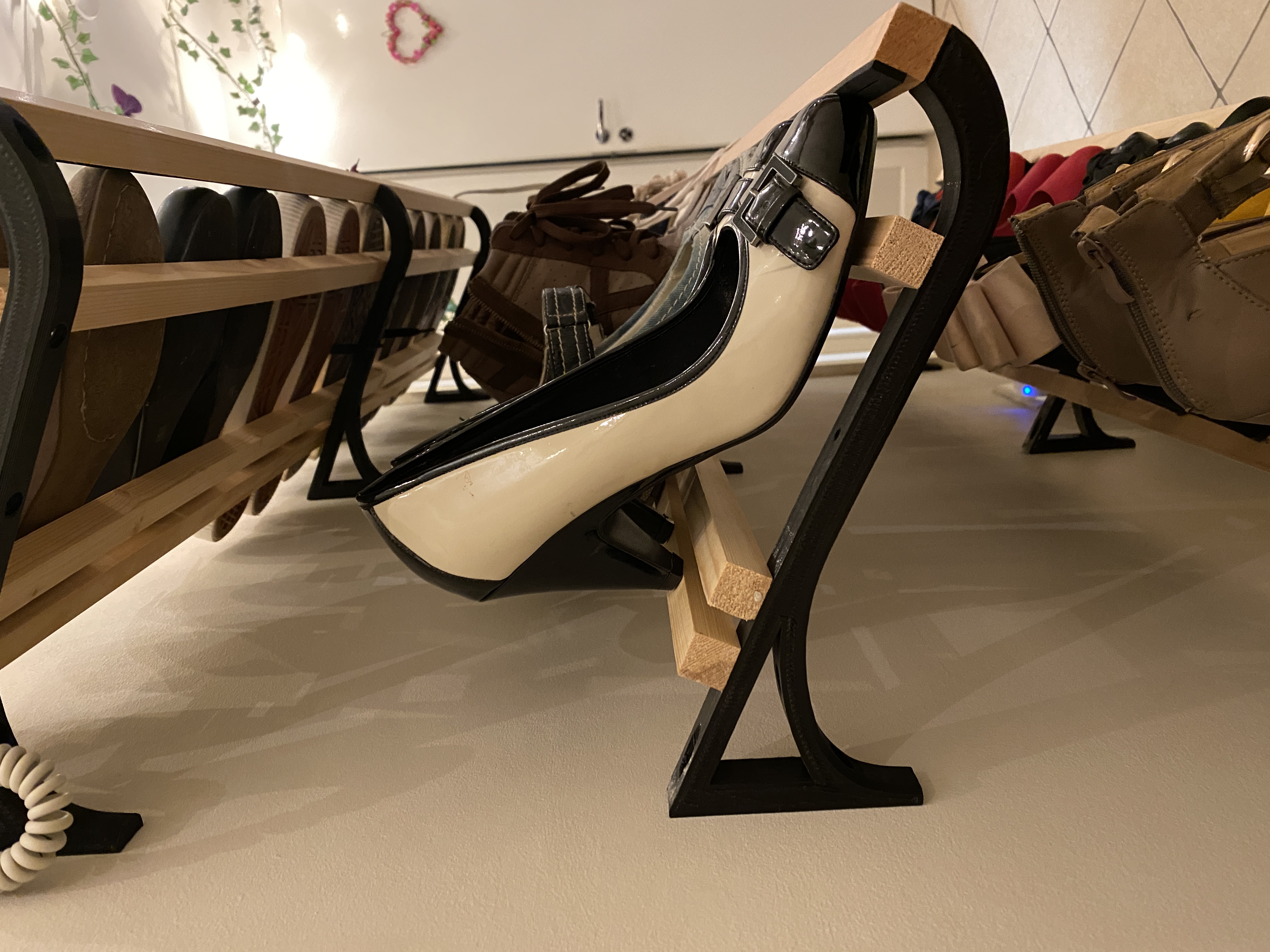 Shoe Rack Shelf Brackets by Lia | Download free STL model | Printables.com