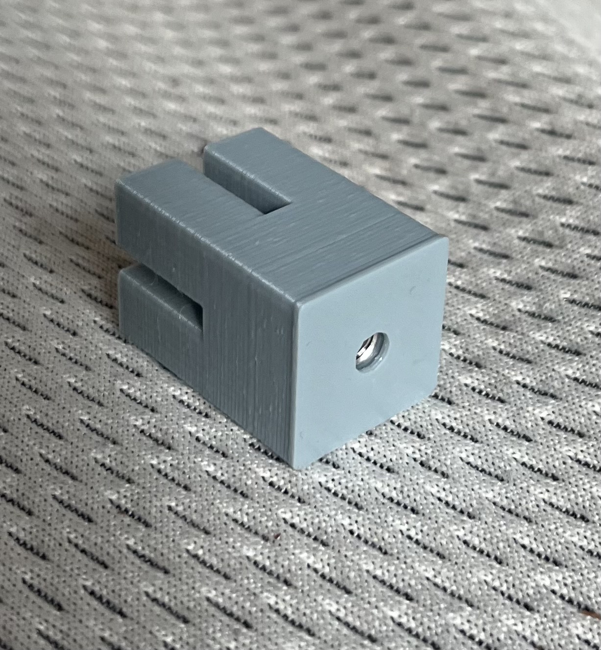 Hidden nut fastener for displays by ofosos | Download free STL model ...