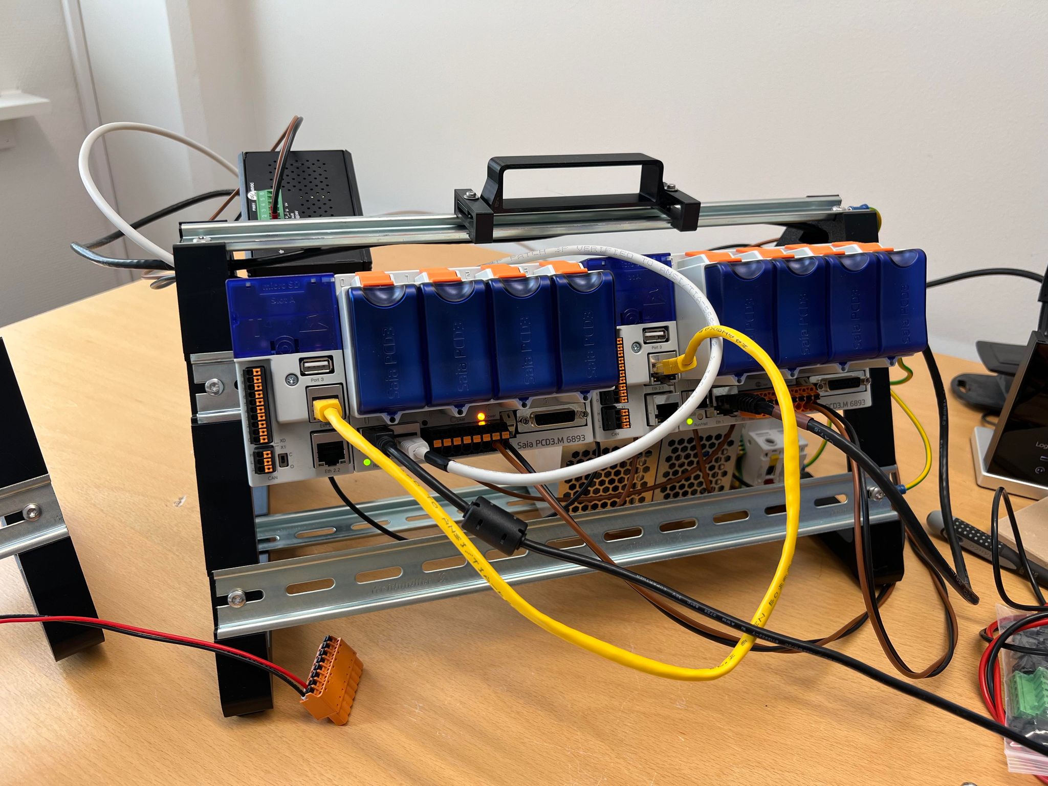 Strong DIN rail prototyping rack | 4 sizes by Simon | Download free STL ...