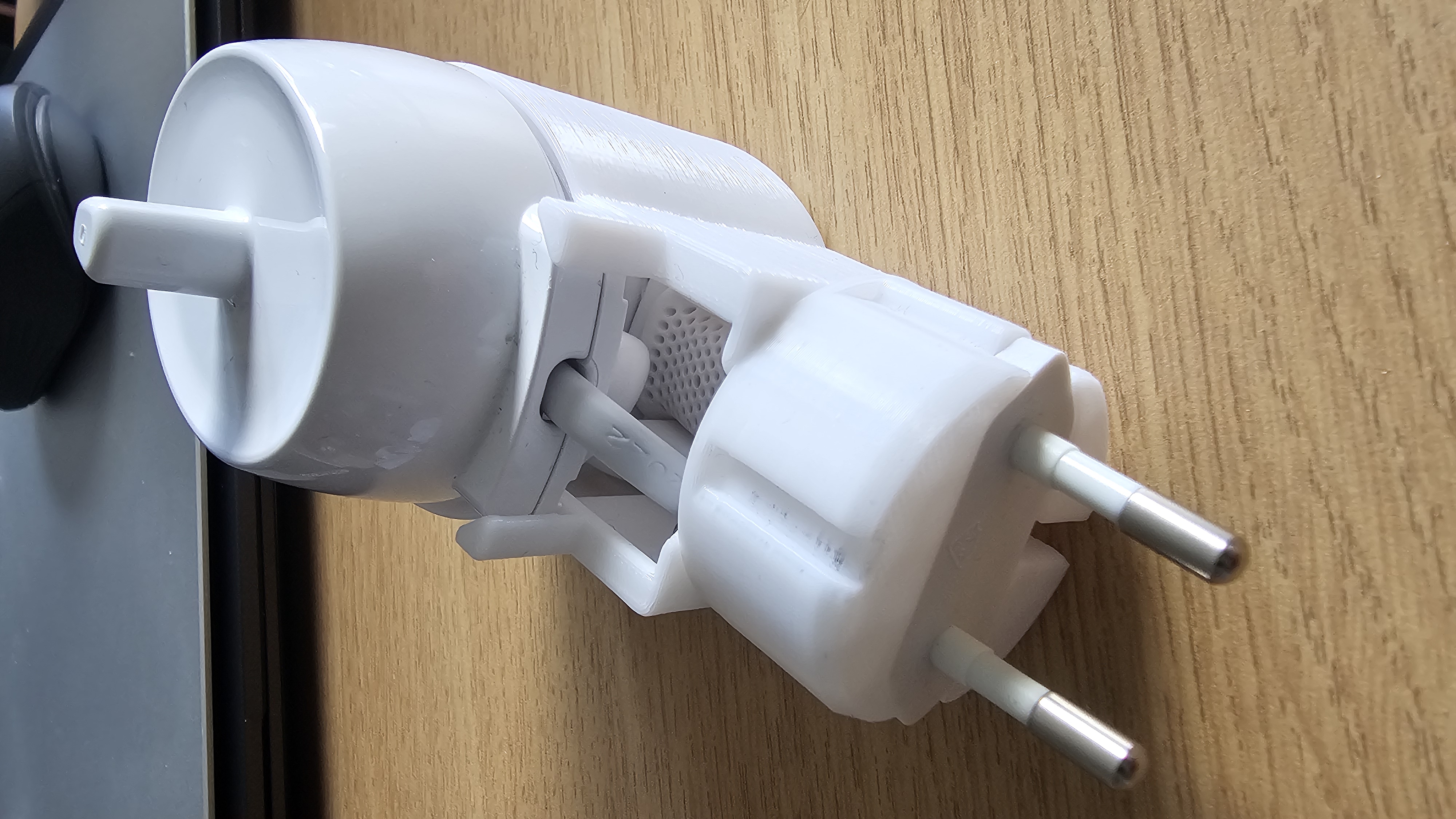 Oral-B Holder for Schuko installation by SolidKnow | Download free STL ...
