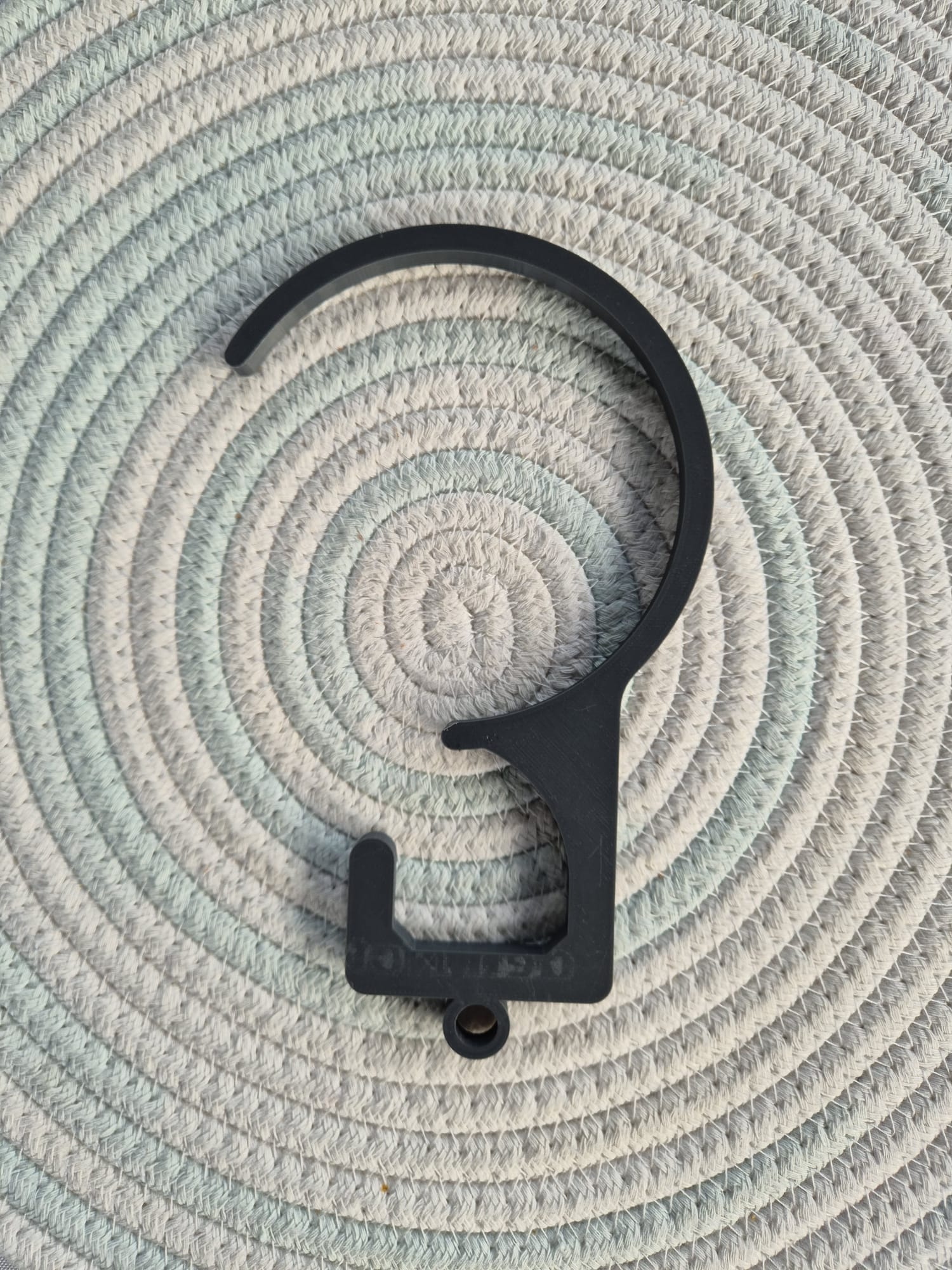 Haken für Luftvorzelt mit Oese by Mars112 | Download free STL model ...