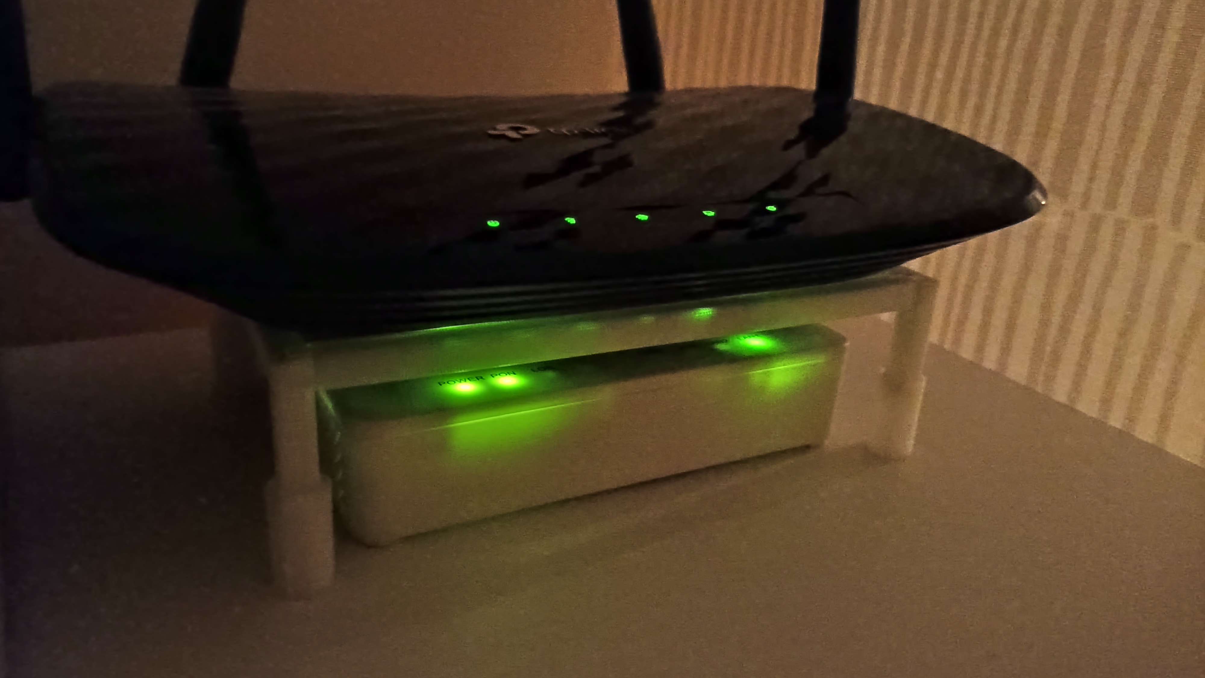 Shelf for your router | 105mm x 150mm by Andreas Nosál | Download free ...