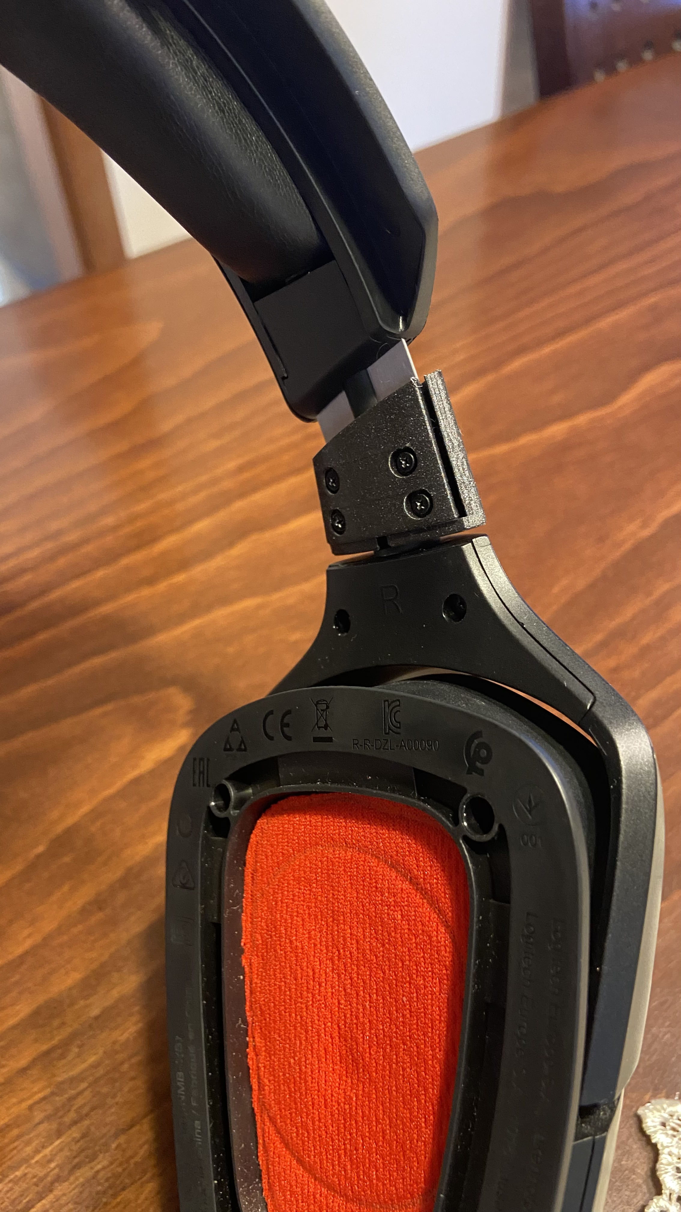Logitech G332 Headset Hinge by DusanH | Download free STL model ...