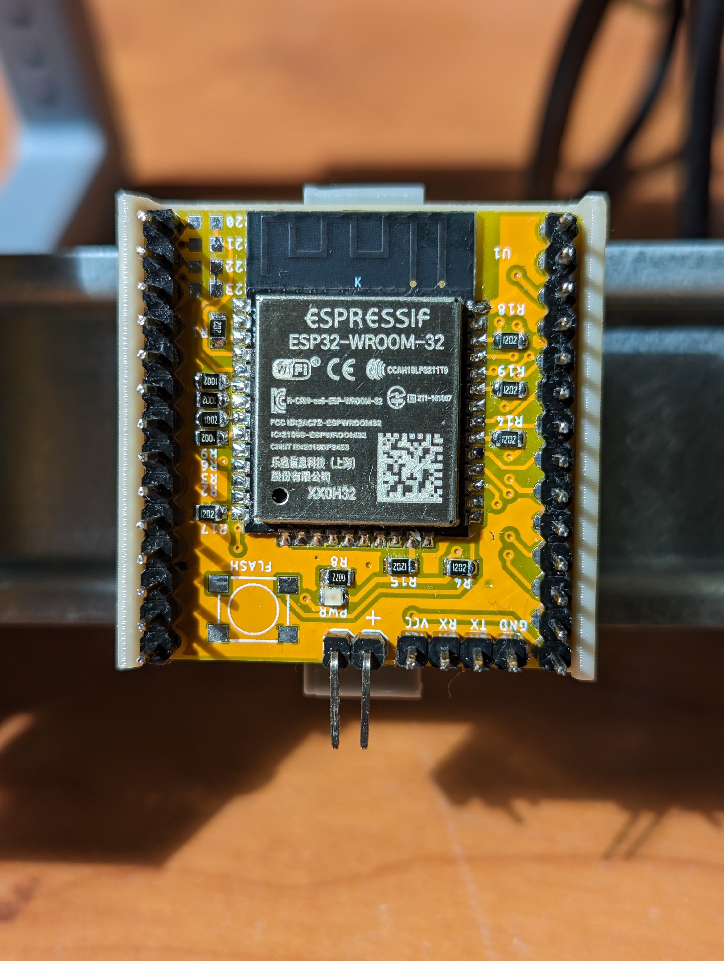 SS4H-ESP32 mount plate by Sasha Duric | Download free STL model ...