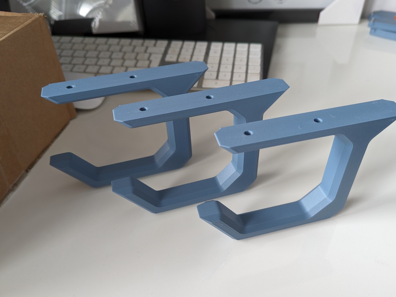 Under workbench C shape brackets long level holder by pjvenda ...