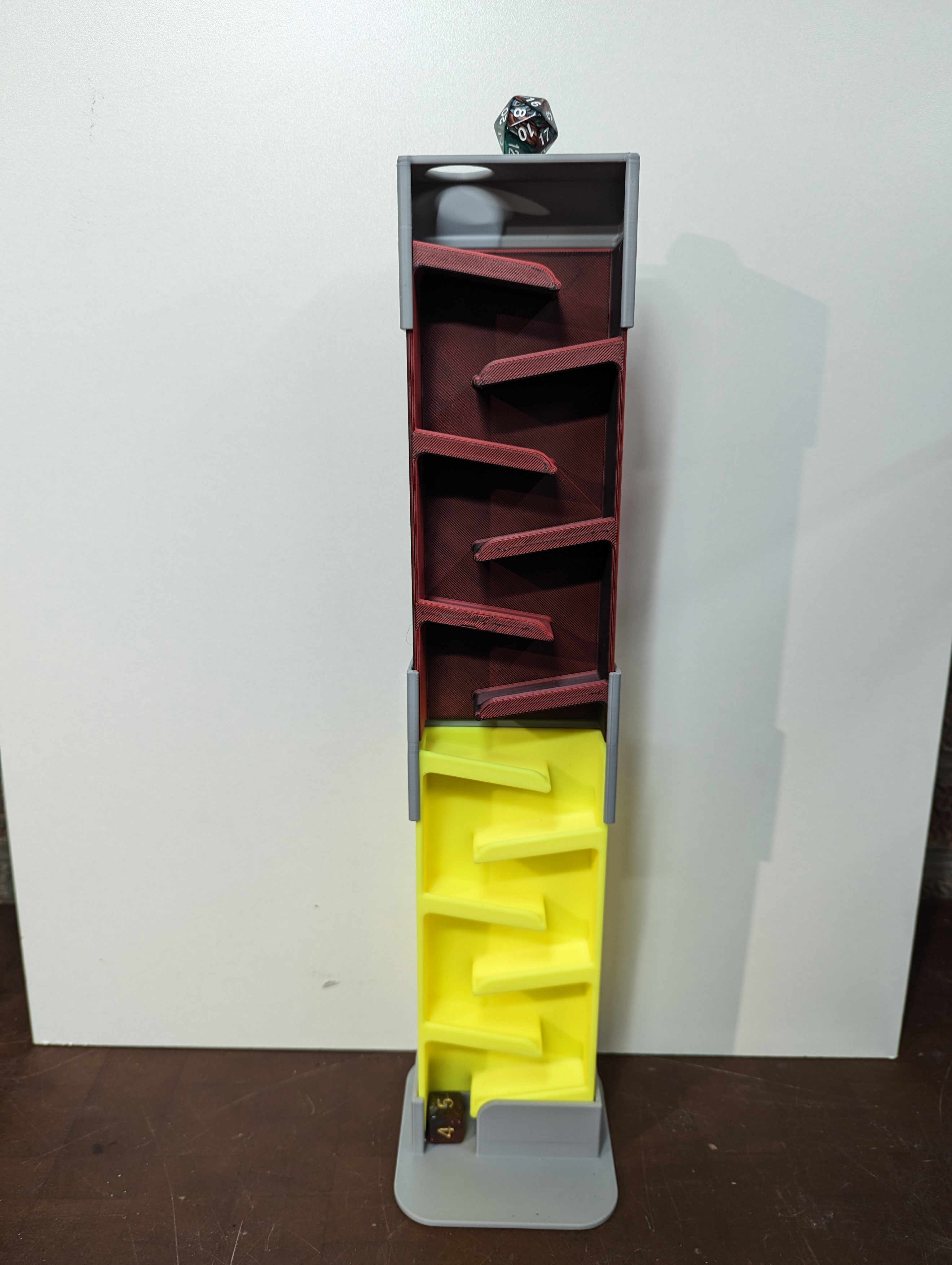 The world's most anticlimactic dice tower! (Modular, scaleable). von ...