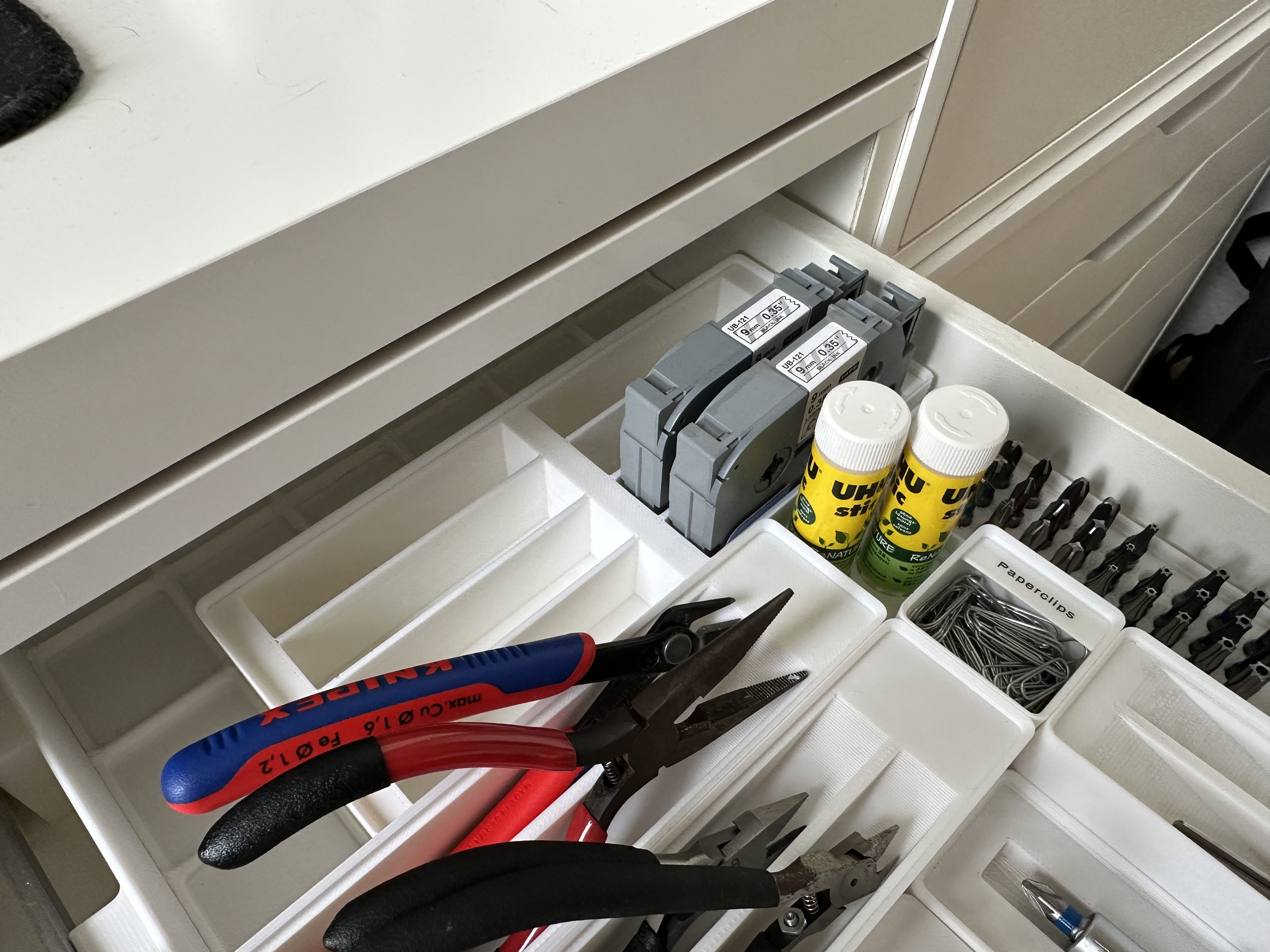 Gridfinity 1x1x3 Glue Stick Holder by kgierke | Download free STL model ...