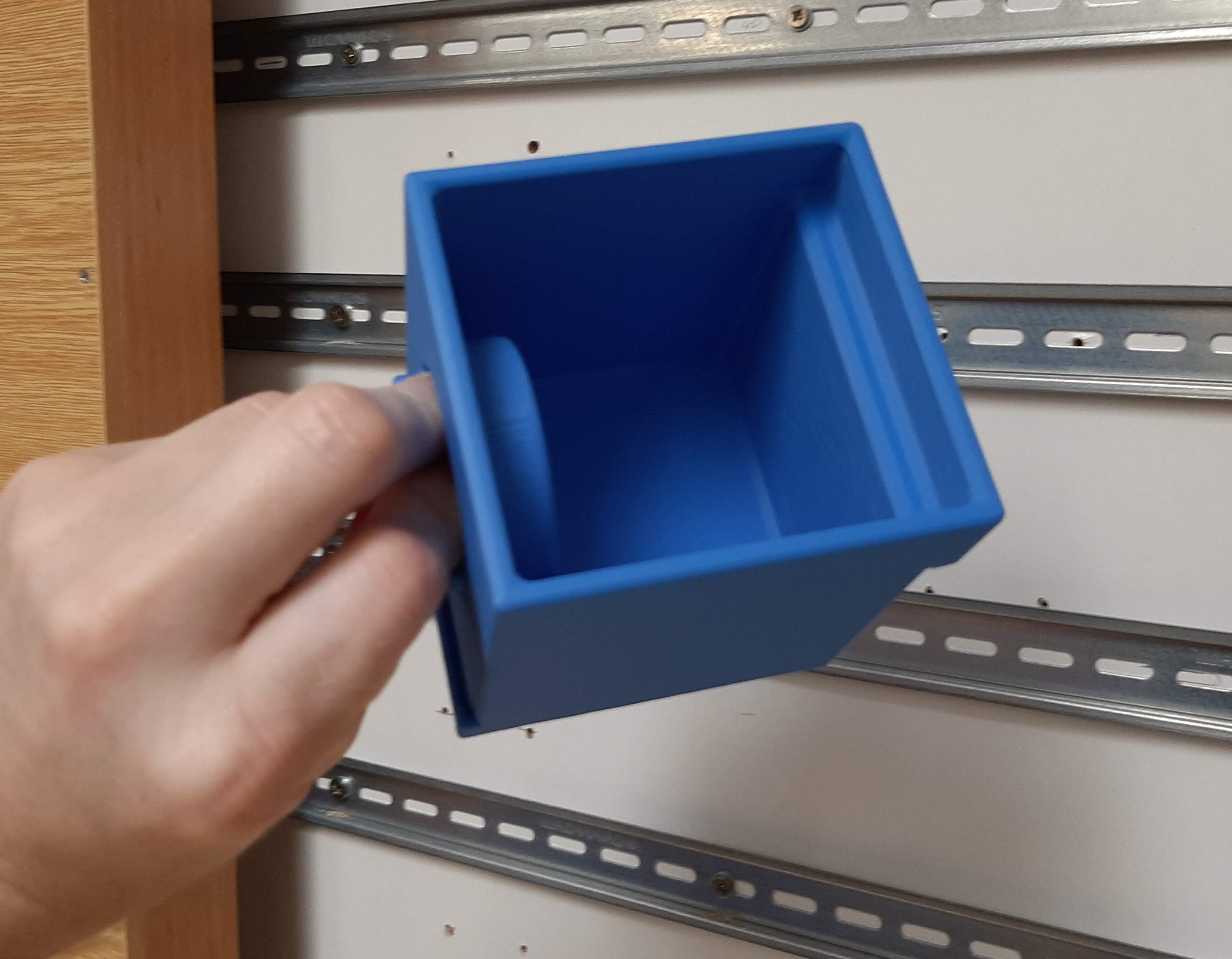 DIN tray for THT and SMT components by martin_pihrt | Download free STL ...