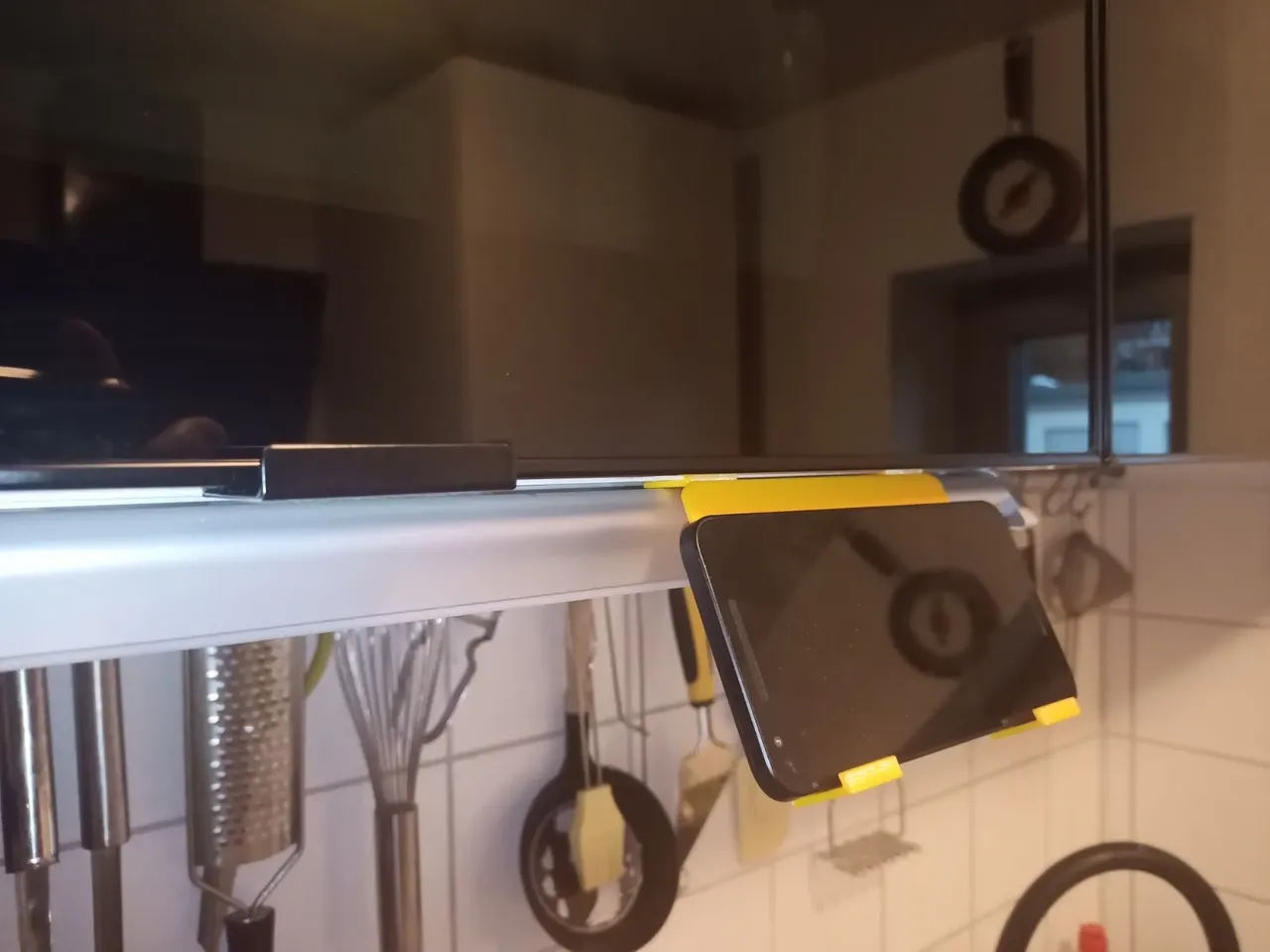 Kitchen Phone Holder by mradovan | Download free STL model | Printables.com