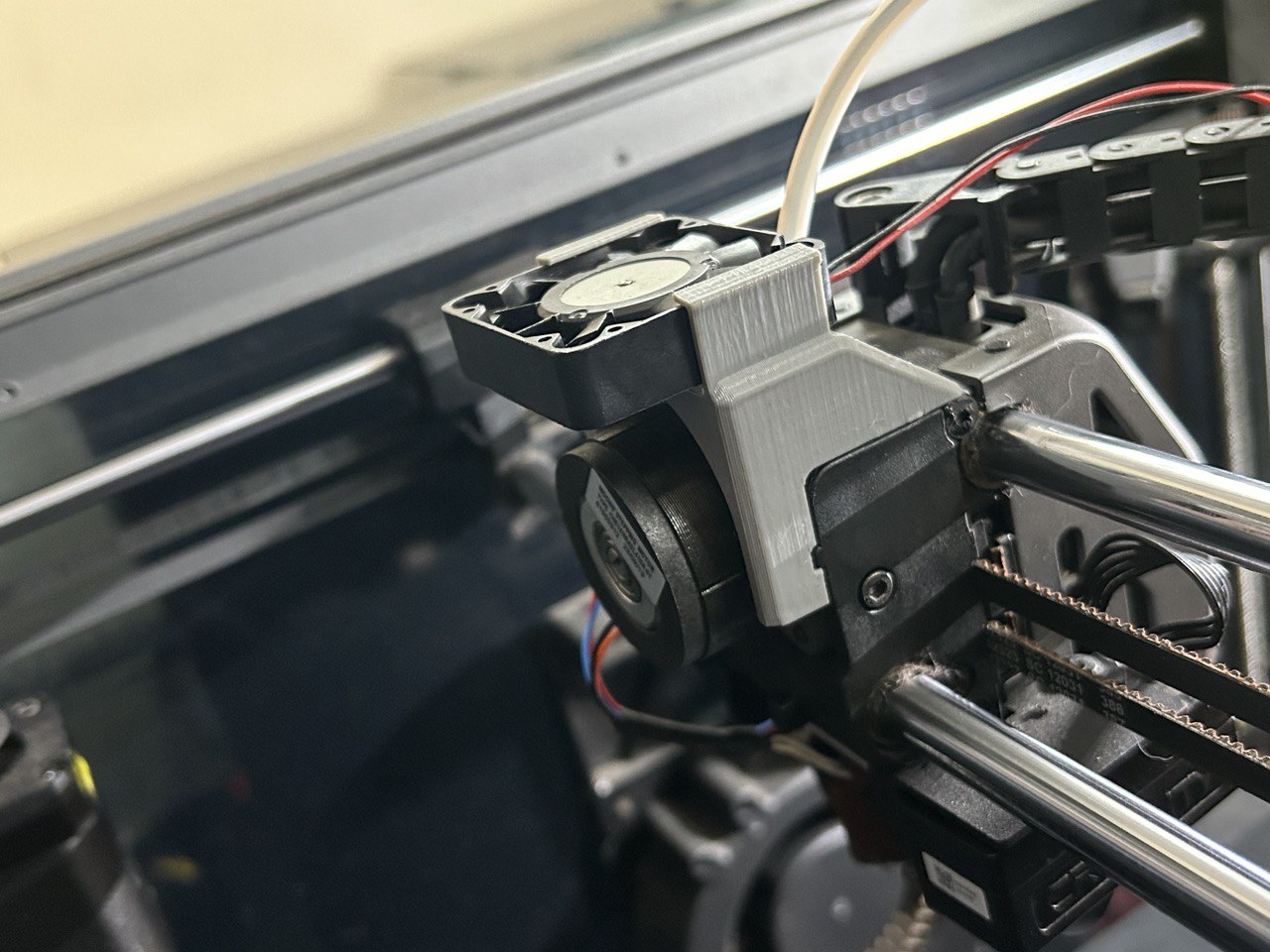 Creality K1 max extruder motor 4010 fan mount by Shikko | Download free ...