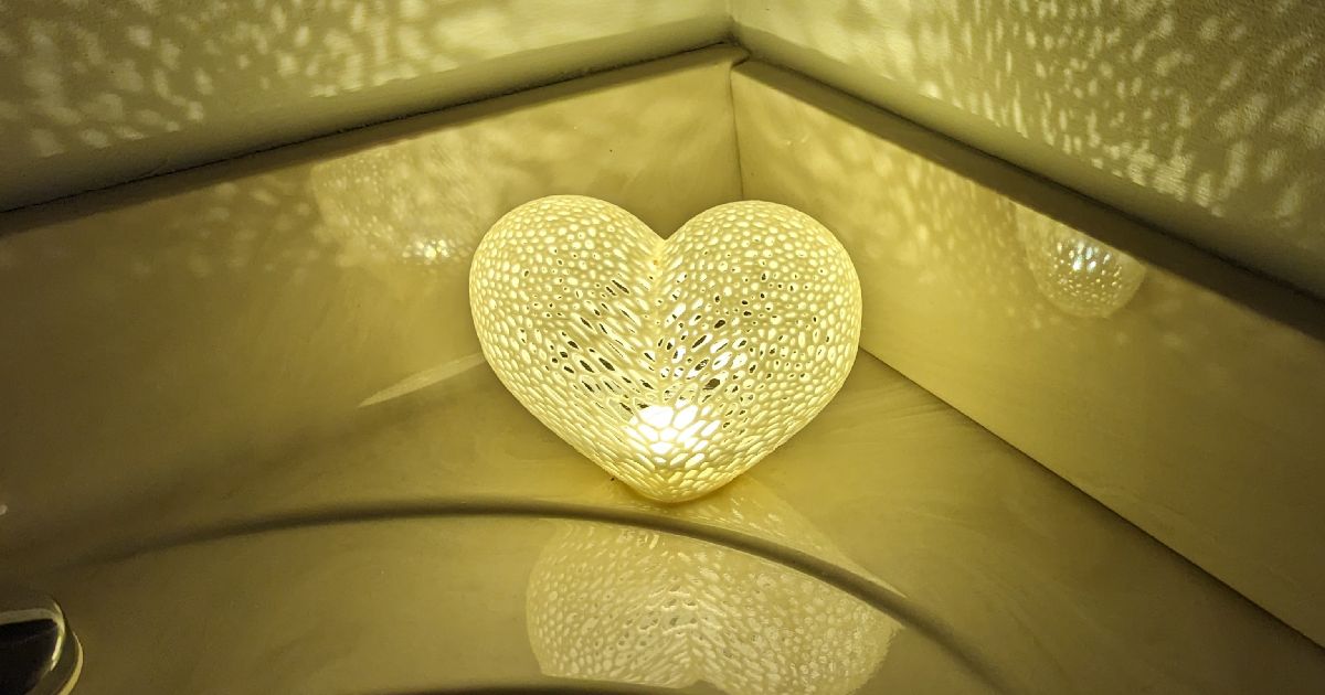 Voronoi Heart LED Tea Light by Frikarte3D | Printables Store