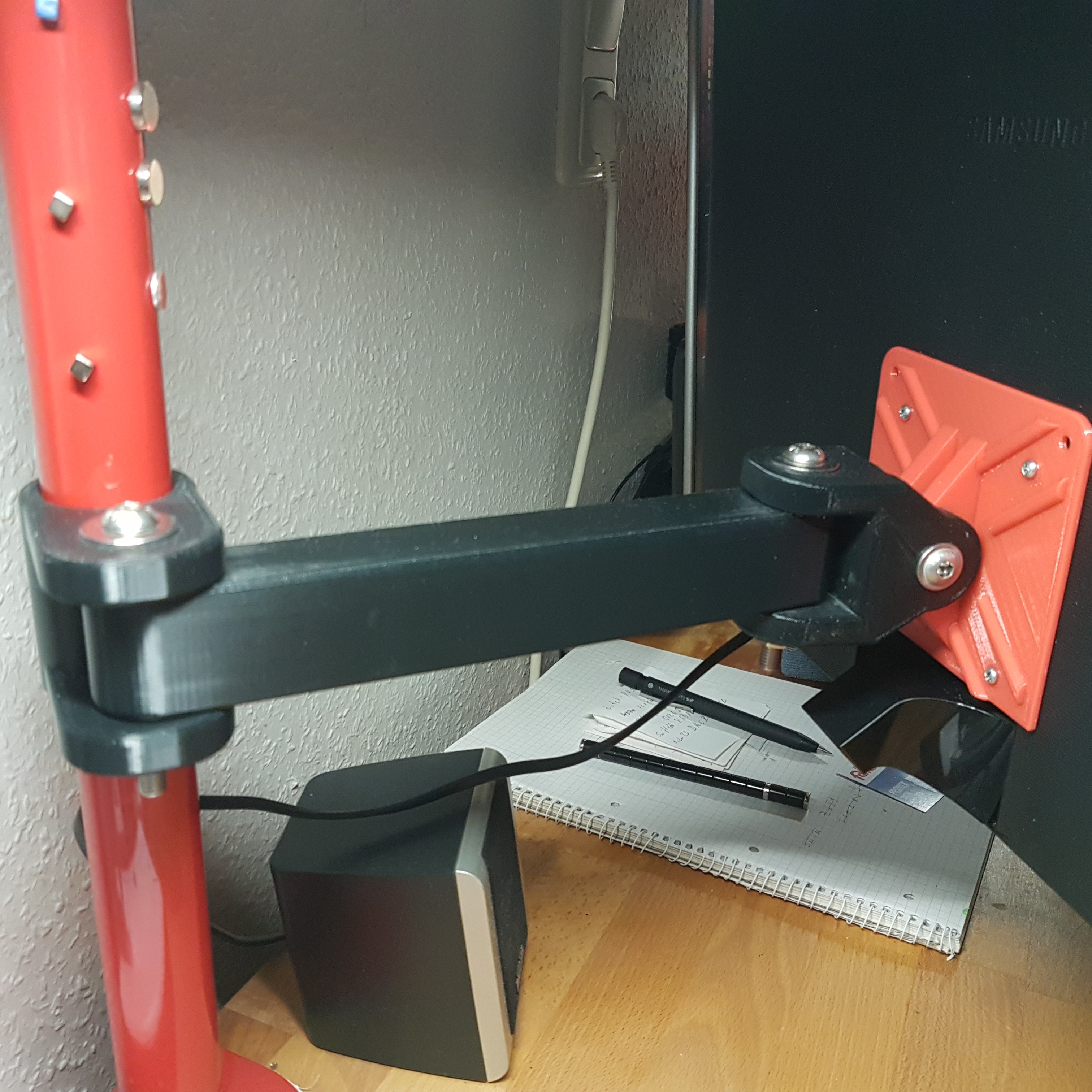 Zusätzlicher Arm f. Monitor Desktop-Mount by Guthrum | Download free ...