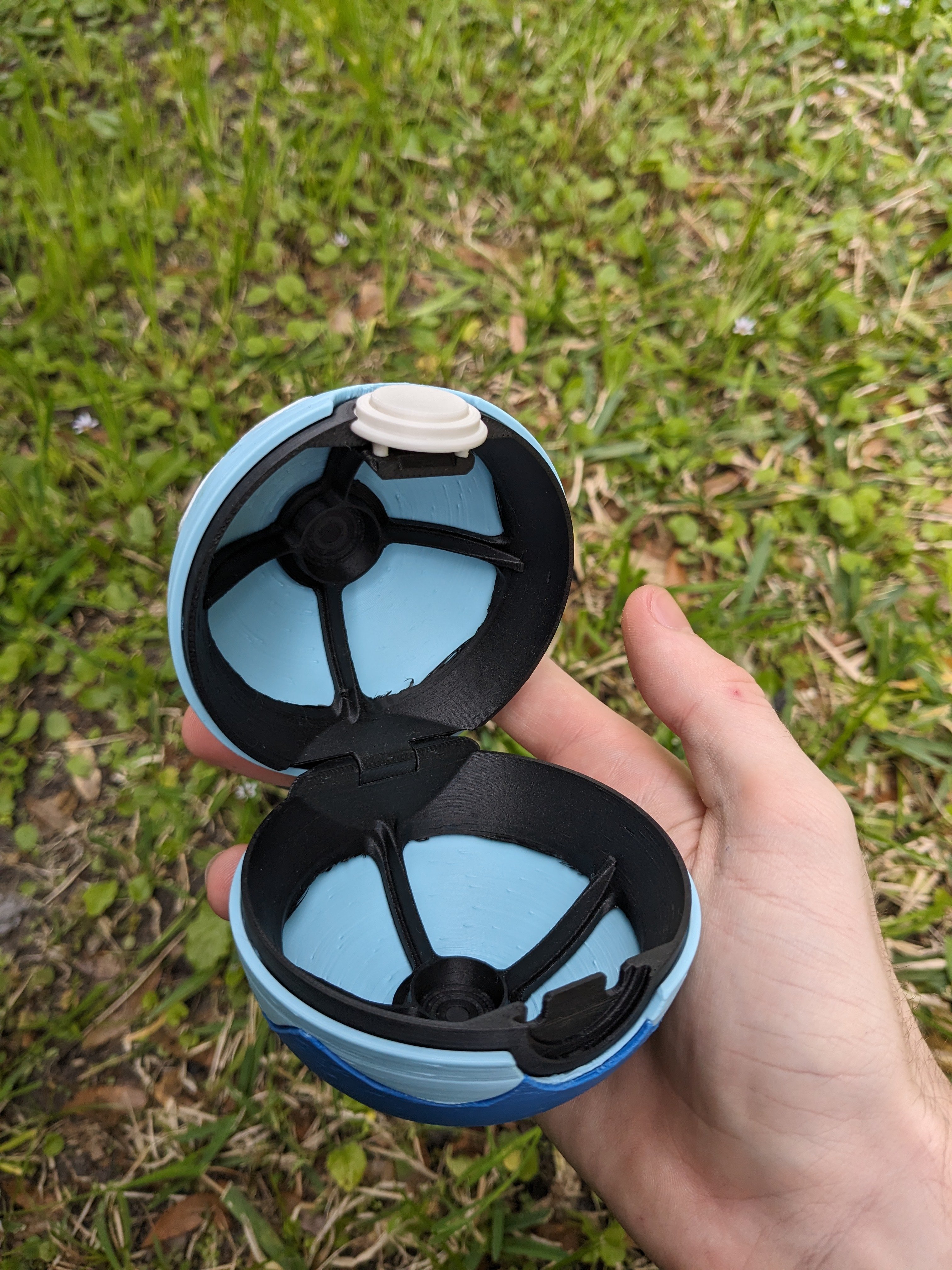 Pokémon Dive Ball - Fully Functional with Button and Hinge by ...