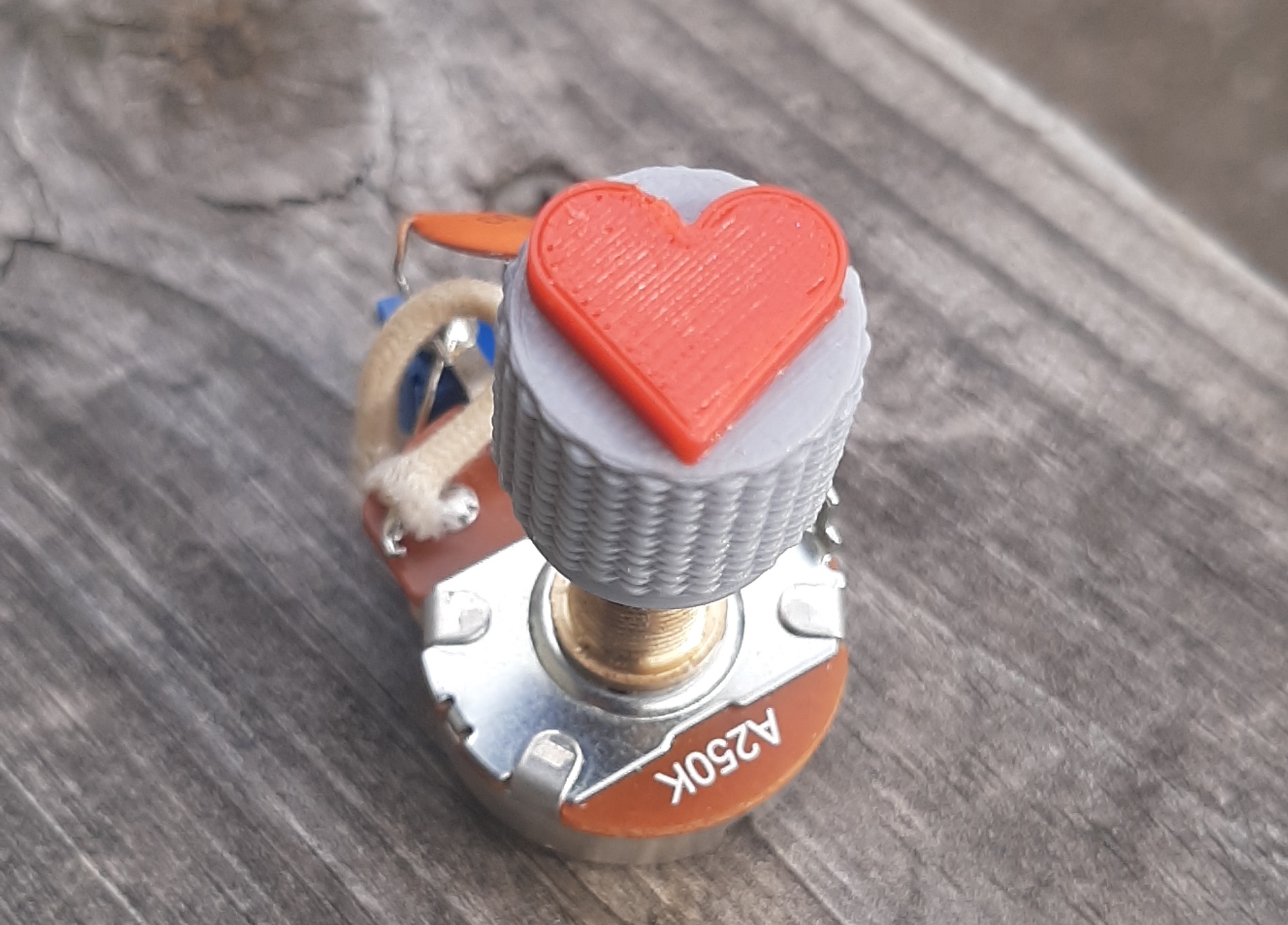 Heart knurled potentiometer knob, 6mm ID, printer knob by PanzerDesign ...