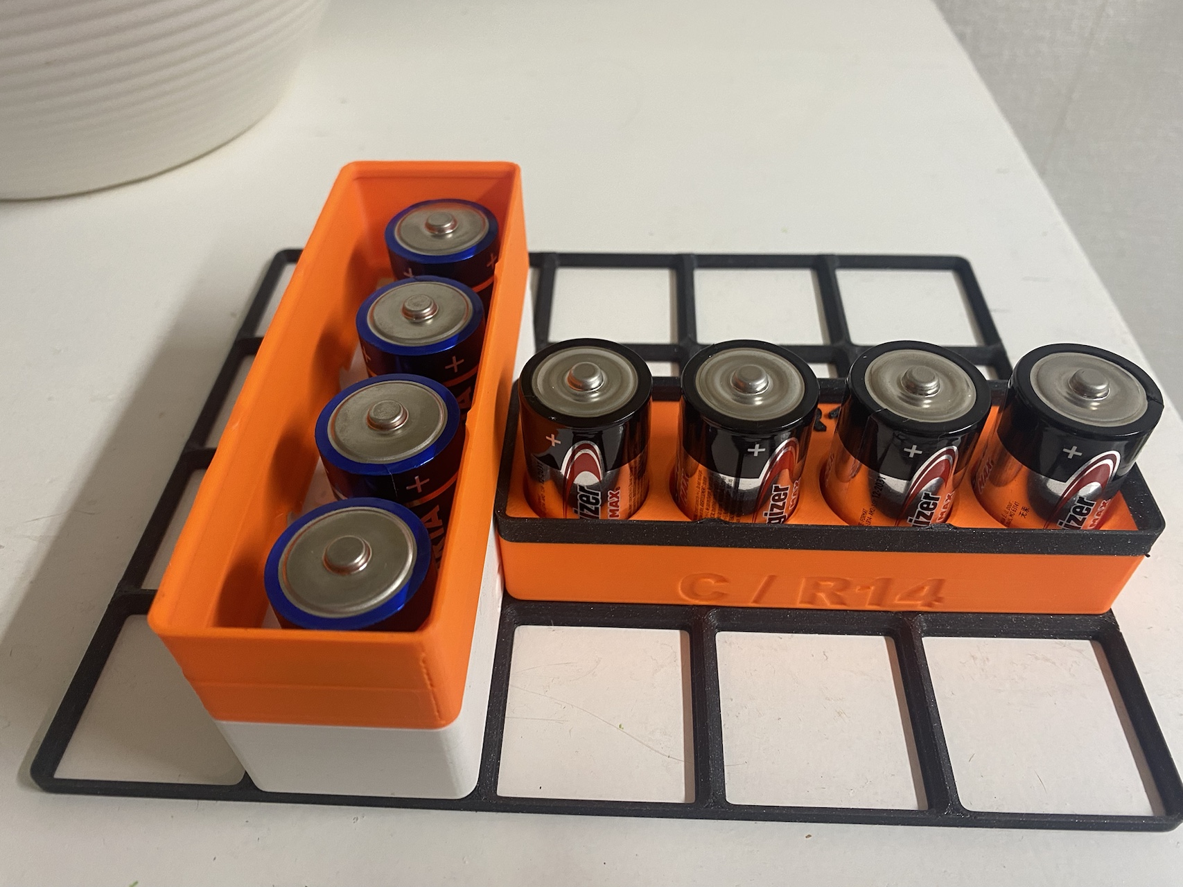 Gridfinity C / R14 / LR14 battery bin and spacer by Patrik Franzen ...