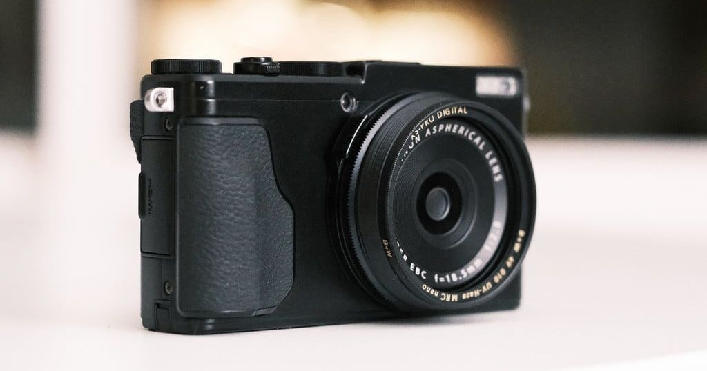 Fuji X70 camera filter adapter 49mm - angular version II 7mm by yukosteel | Download free STL ...