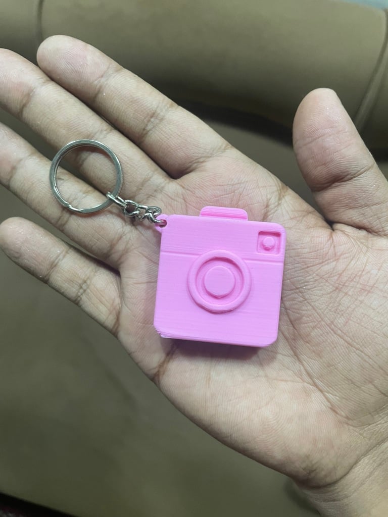 Instagram Camera Keychain by Shahreyar Ali | Download free STL model ...