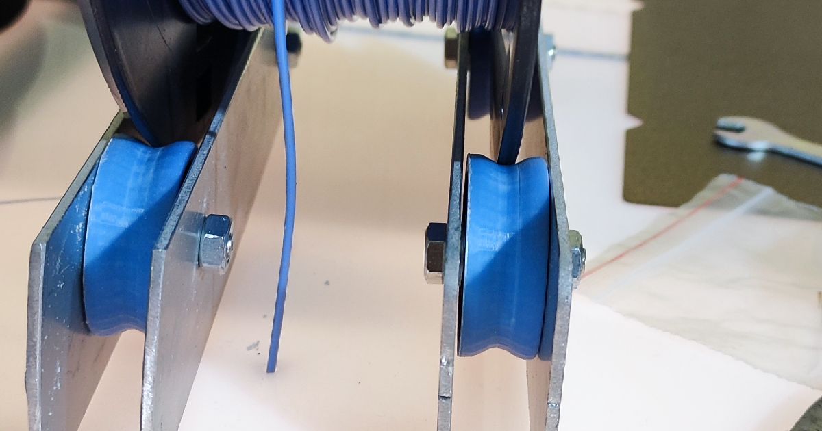 V slot roller for fillamenr folder by Arty Krasnopeev | Download free ...