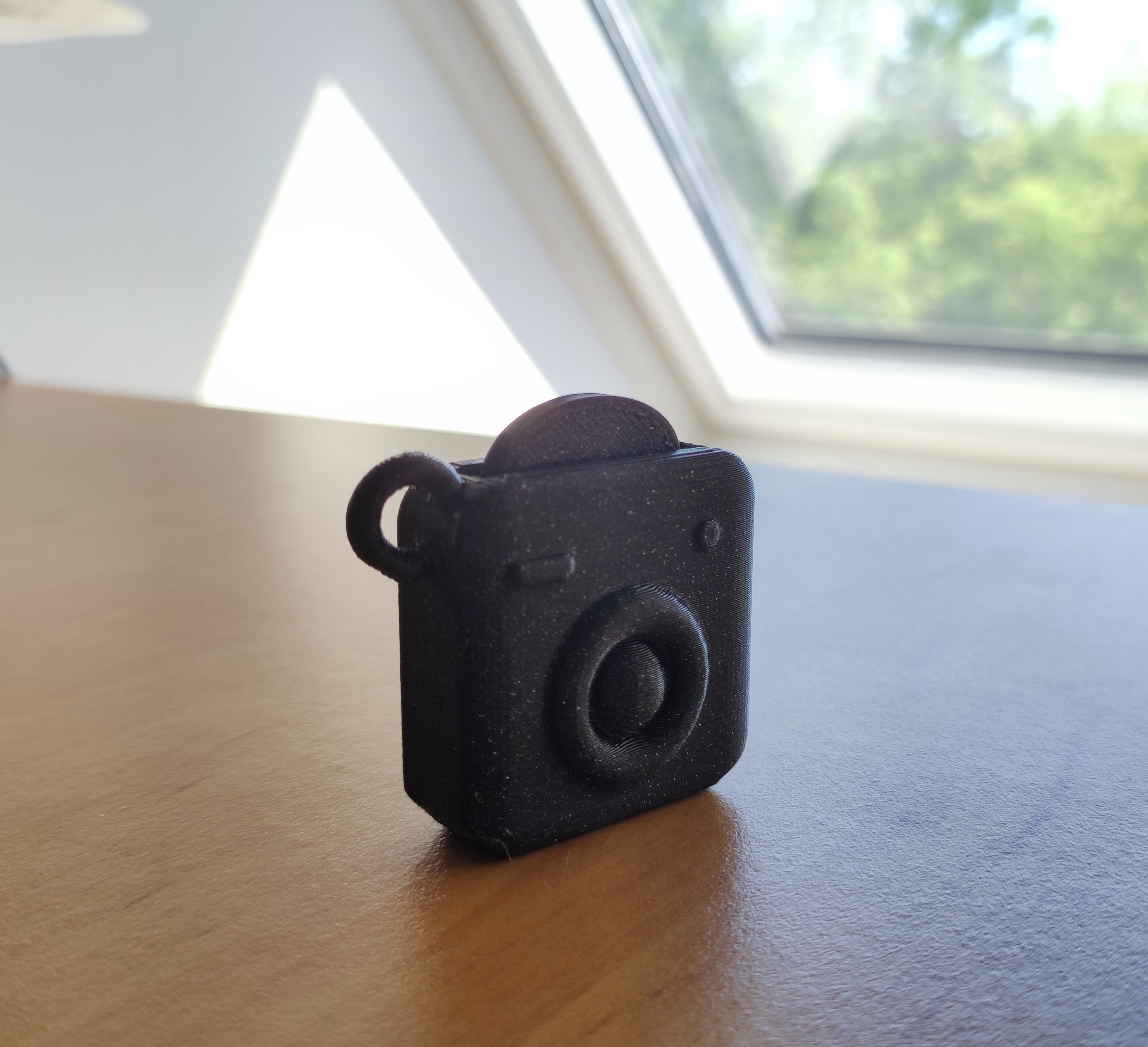 Camera keychain by jl | Download free STL model | Printables.com