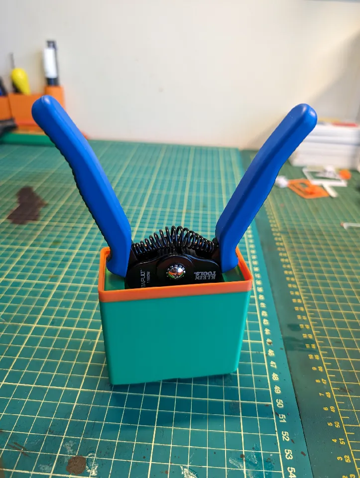 Gridfinity Klein Tools Katapult Wire Stripper by Josh Longley ...