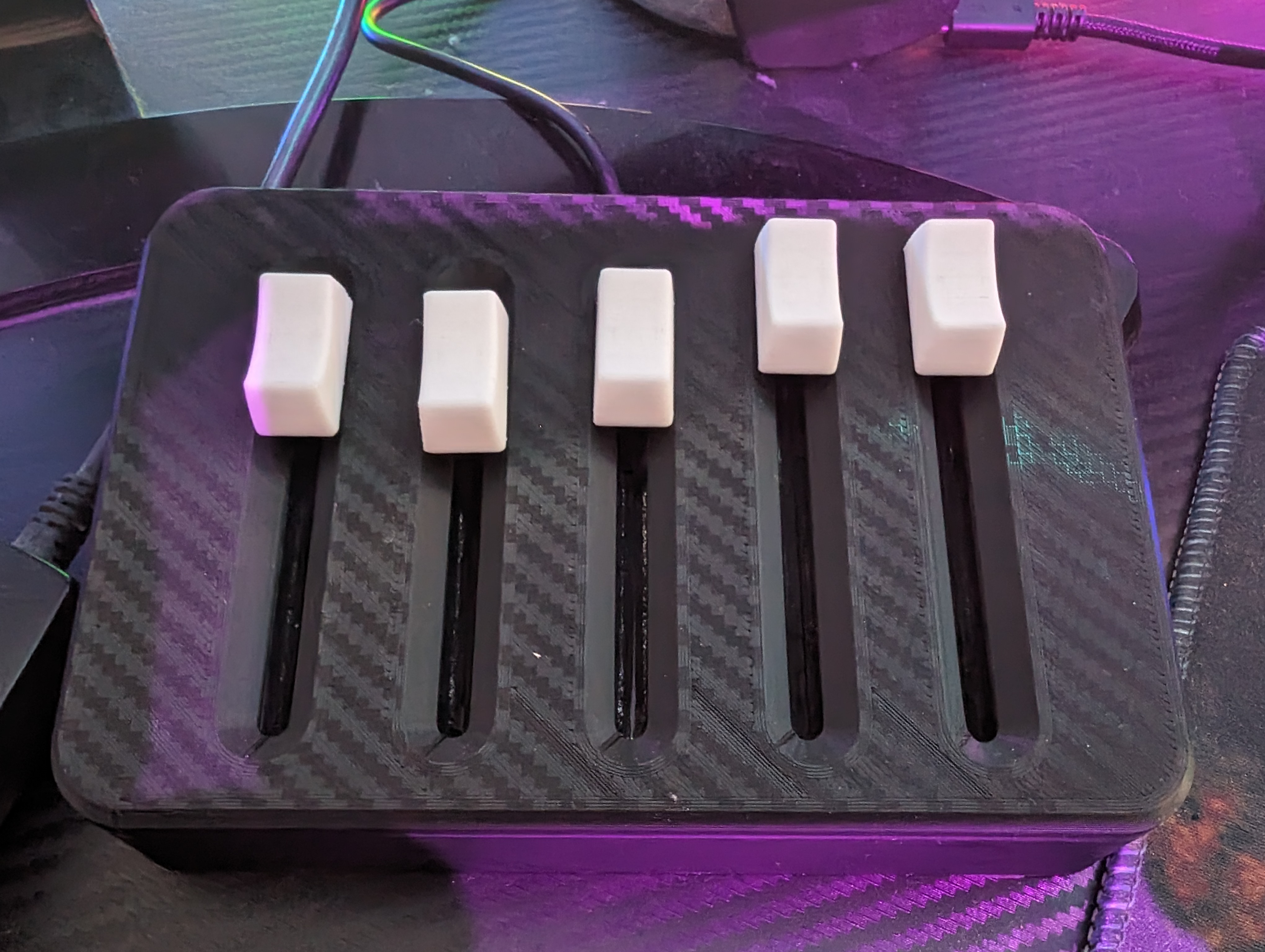 Deej Case Volume Mixer by beerman | Download free STL model ...