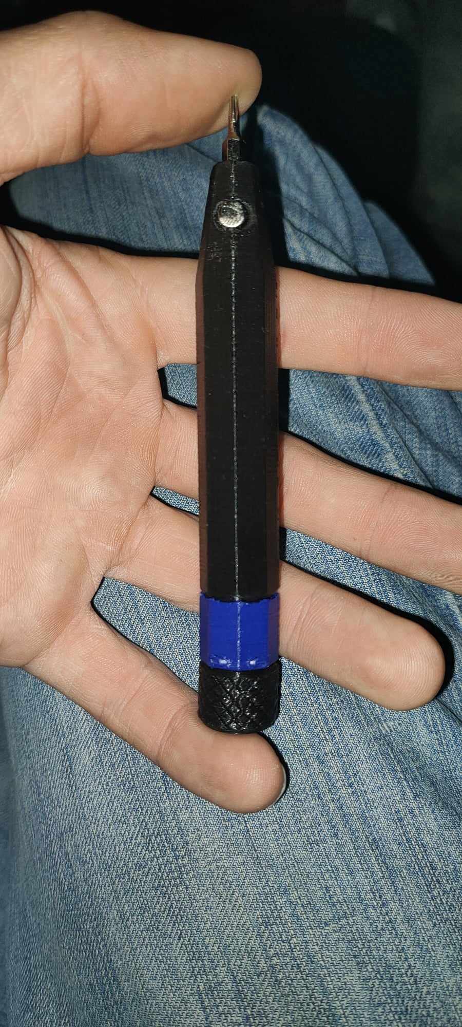 4mm bit screwdriver - magnet, rotating end, 2 bit magazine by trupek56 ...