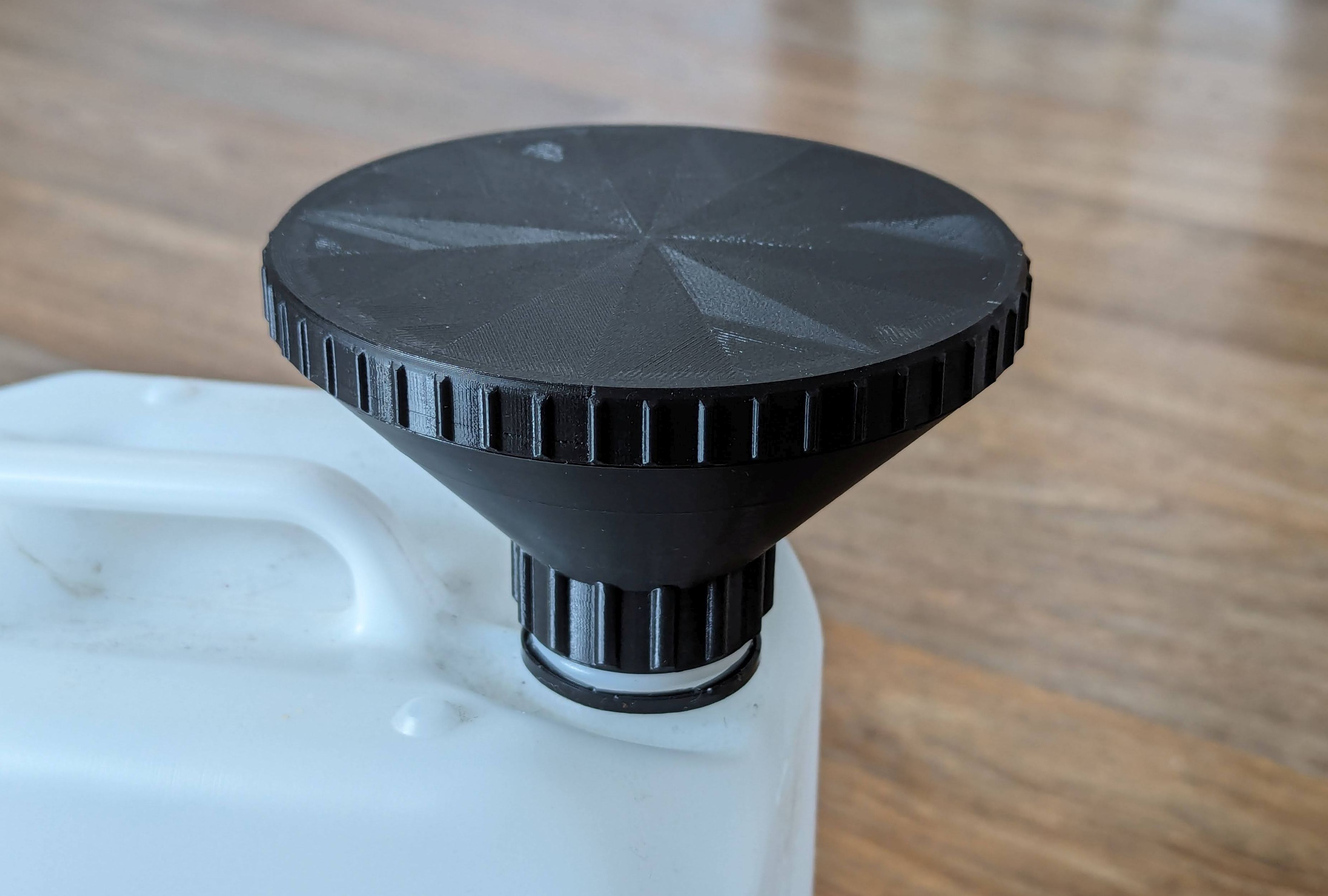 Screw-in canister funnel with lid by Many24 | Download free STL model ...