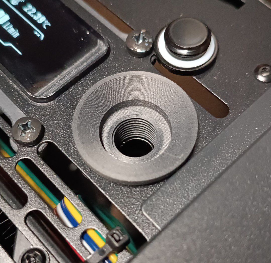 Case integrated fill port (26.6mm) by Warialinth | Download free STL ...