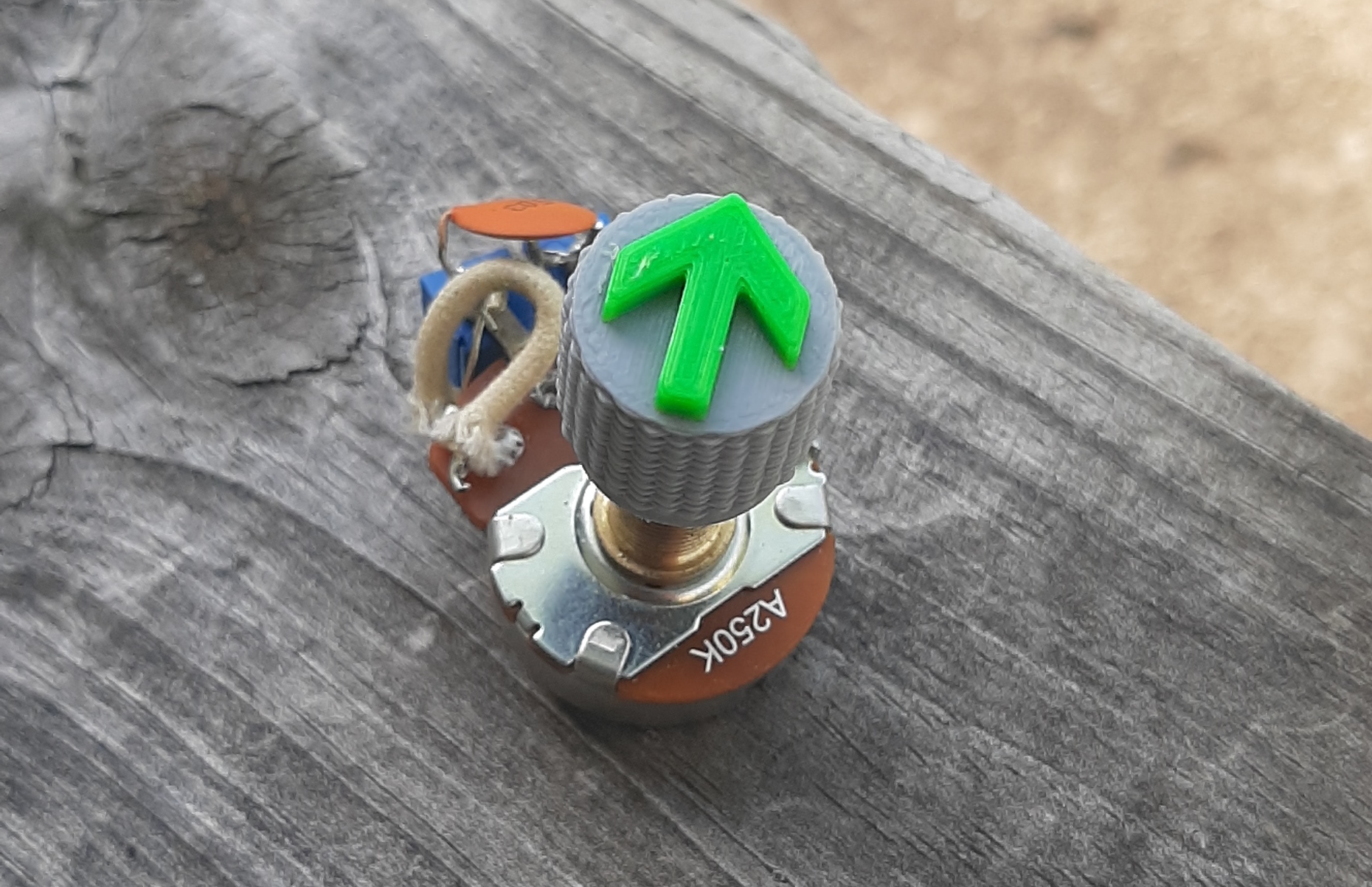 Arrow knurled potentiometer knob, 6mm ID, printer knob by PanzerDesign ...