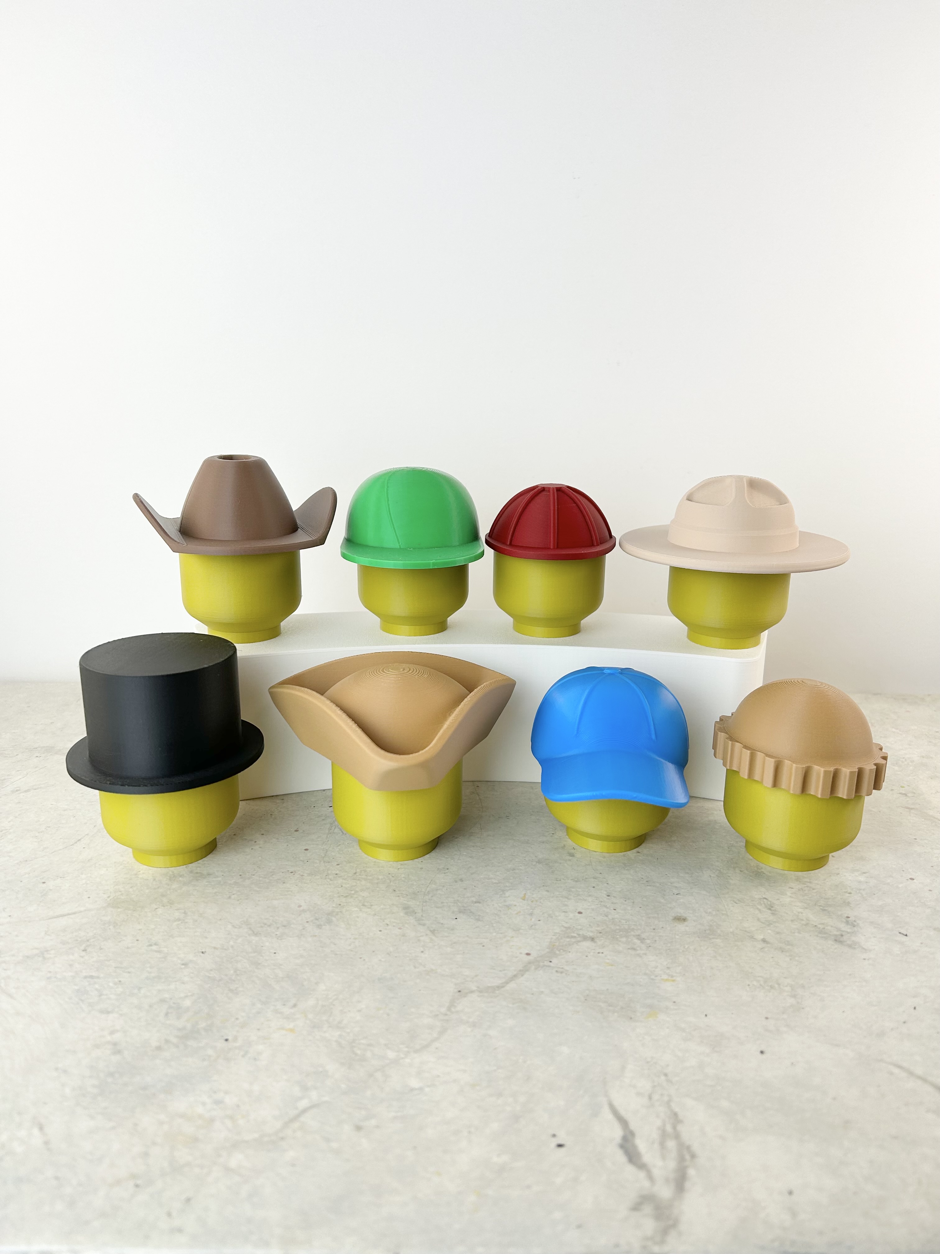 Hat Collection (6:1 LEGO-inspired brick figure hats) por BigBricks ...